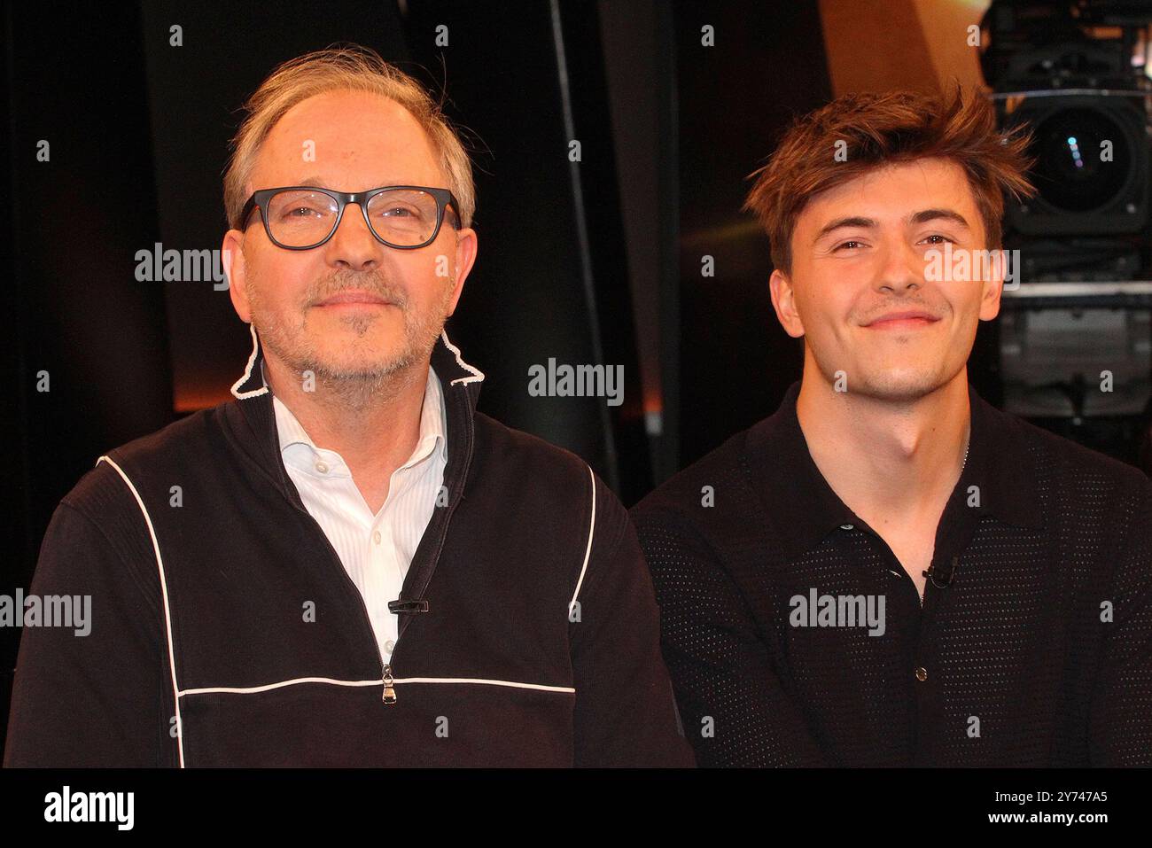 Olli Dittrich und sein Sohn Jonathan Henrich zu Gast bei der NDR Talk ...
