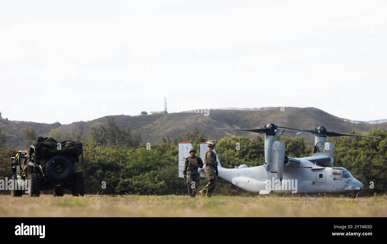 U.S. Marines with 3d Littoral Combat Team, 3d Marine Littoral Regiment ...