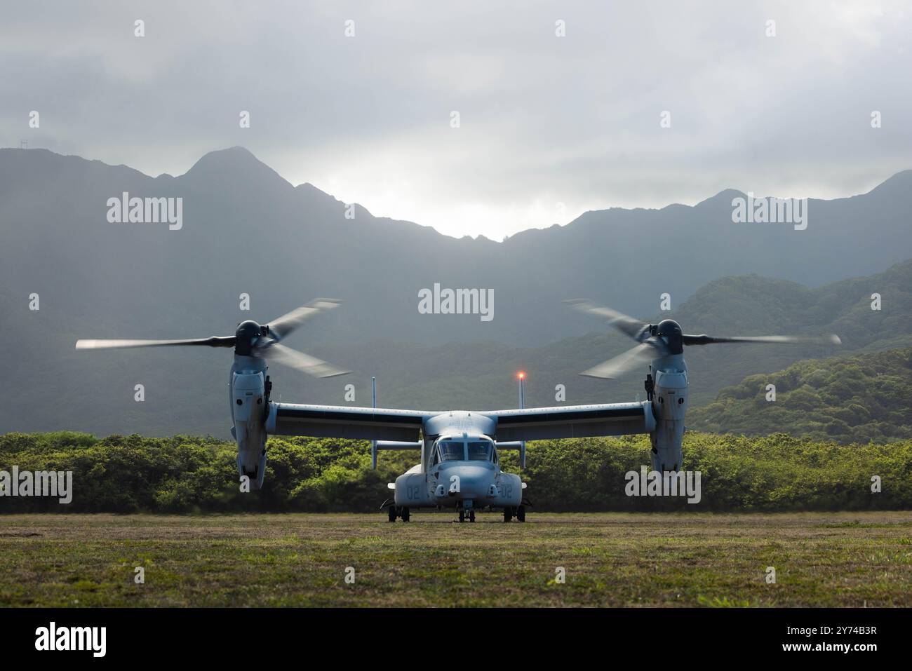 An MV-22B Osprey attached to Marine Medium Tiltrotor Squadron (VMM) 363 ...