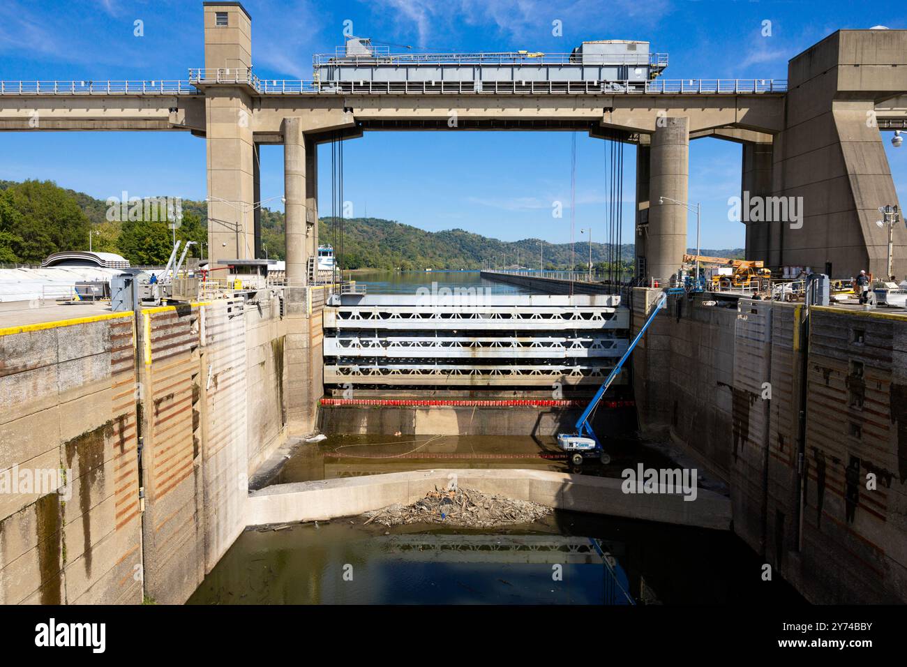 The U.S. Army Corps of Engineers Pittsburgh District’s repair fleet ...