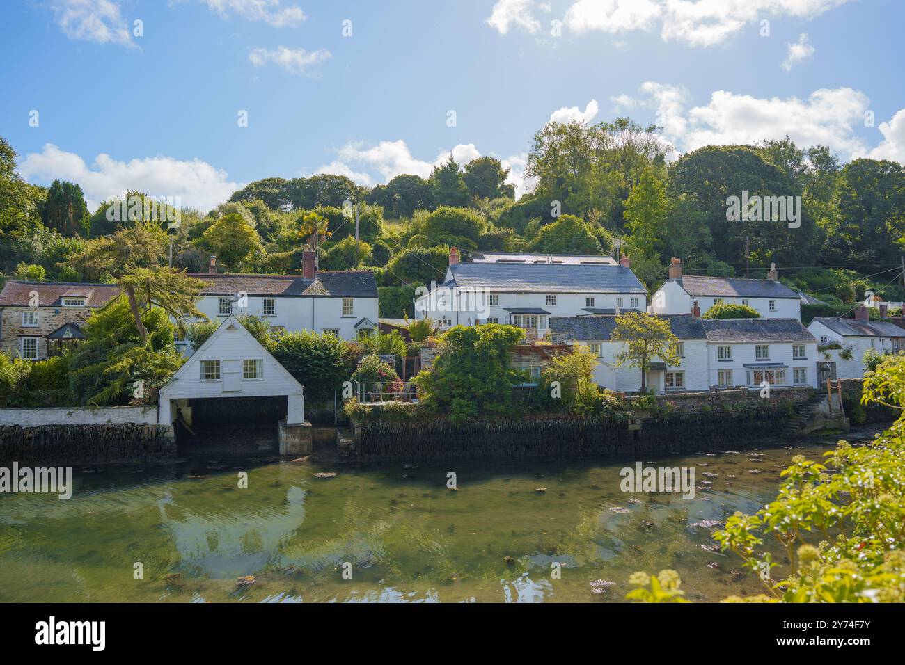 Helford river walking hi-res stock photography and images - Alamy