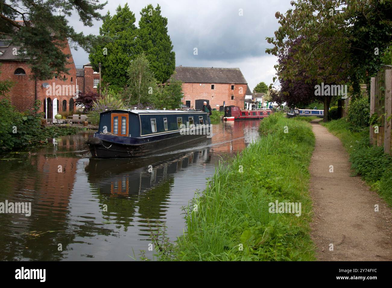 the Trent & Mersey canal at Shardlow, Nottinghamshire, England Stock ...
