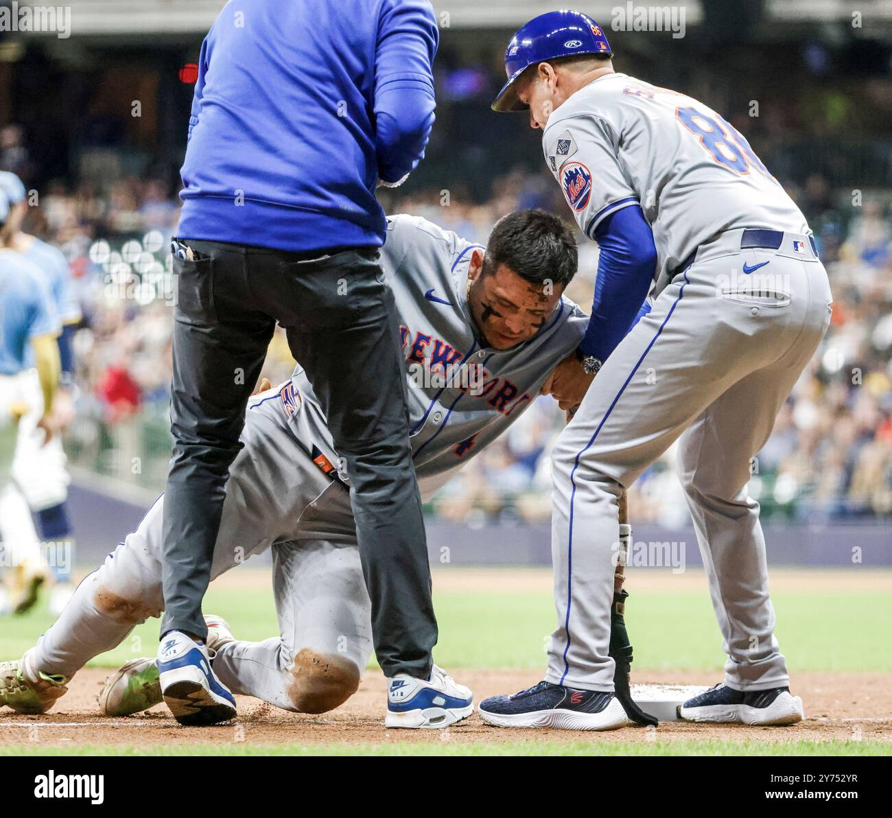 Milwaukee, United States. 27th Sep, 2024. New York Mets catcher ...