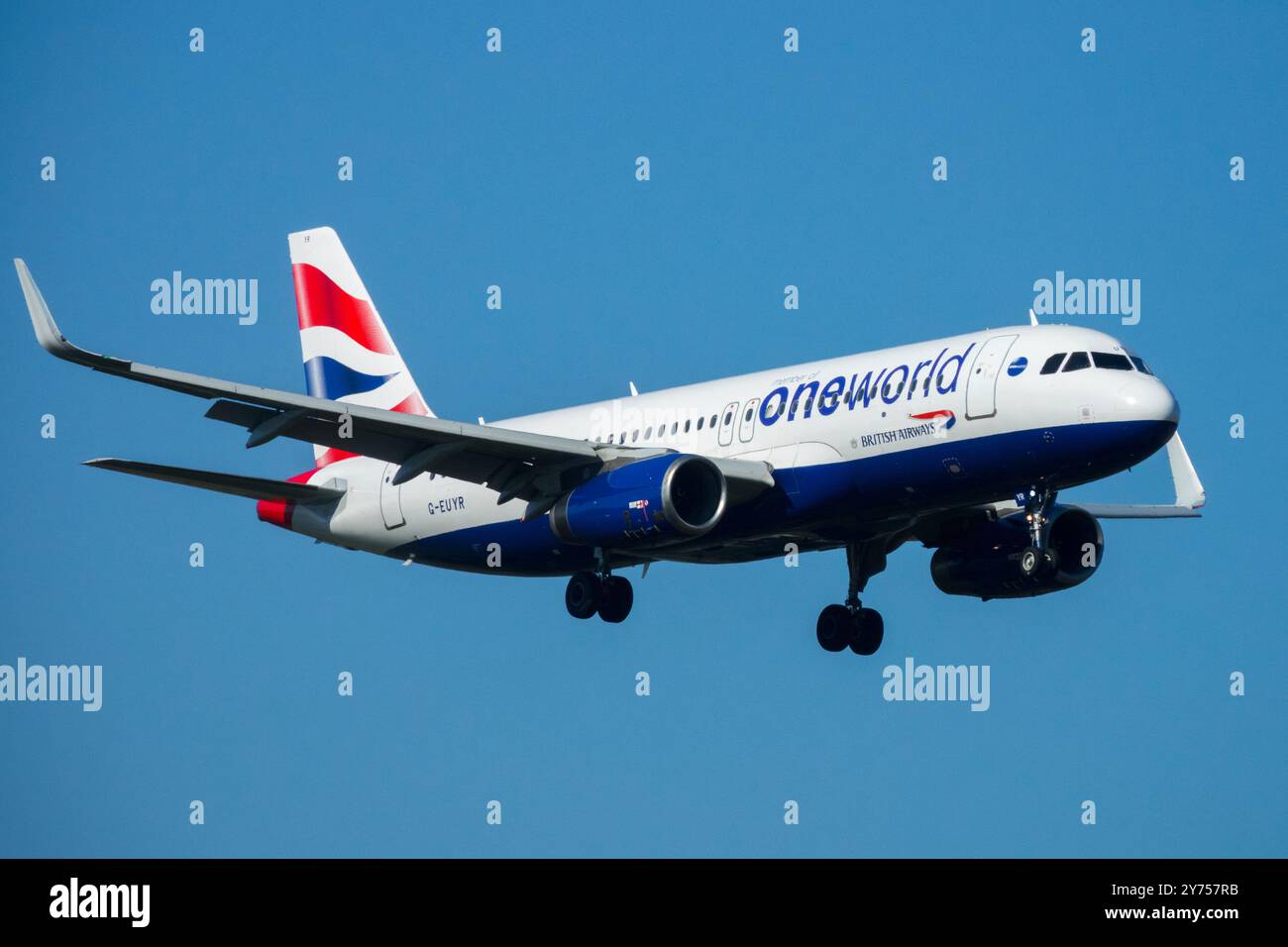 British Airways plane landing Airbus A320 Landing Approach Approaching ...