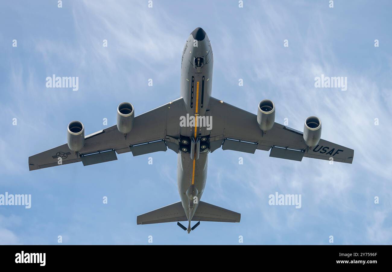 A KC-135 Stratotanker aircraft assigned to the 6th Air Refueling Wing ...