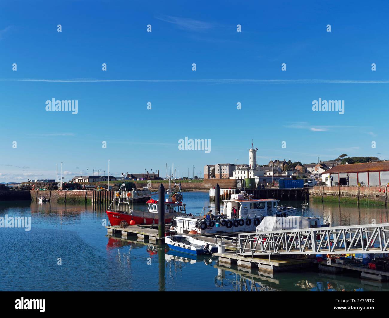 ArbroathÕs Tidal Harbour area overlooking the Outer Harbour Pontoon and ...