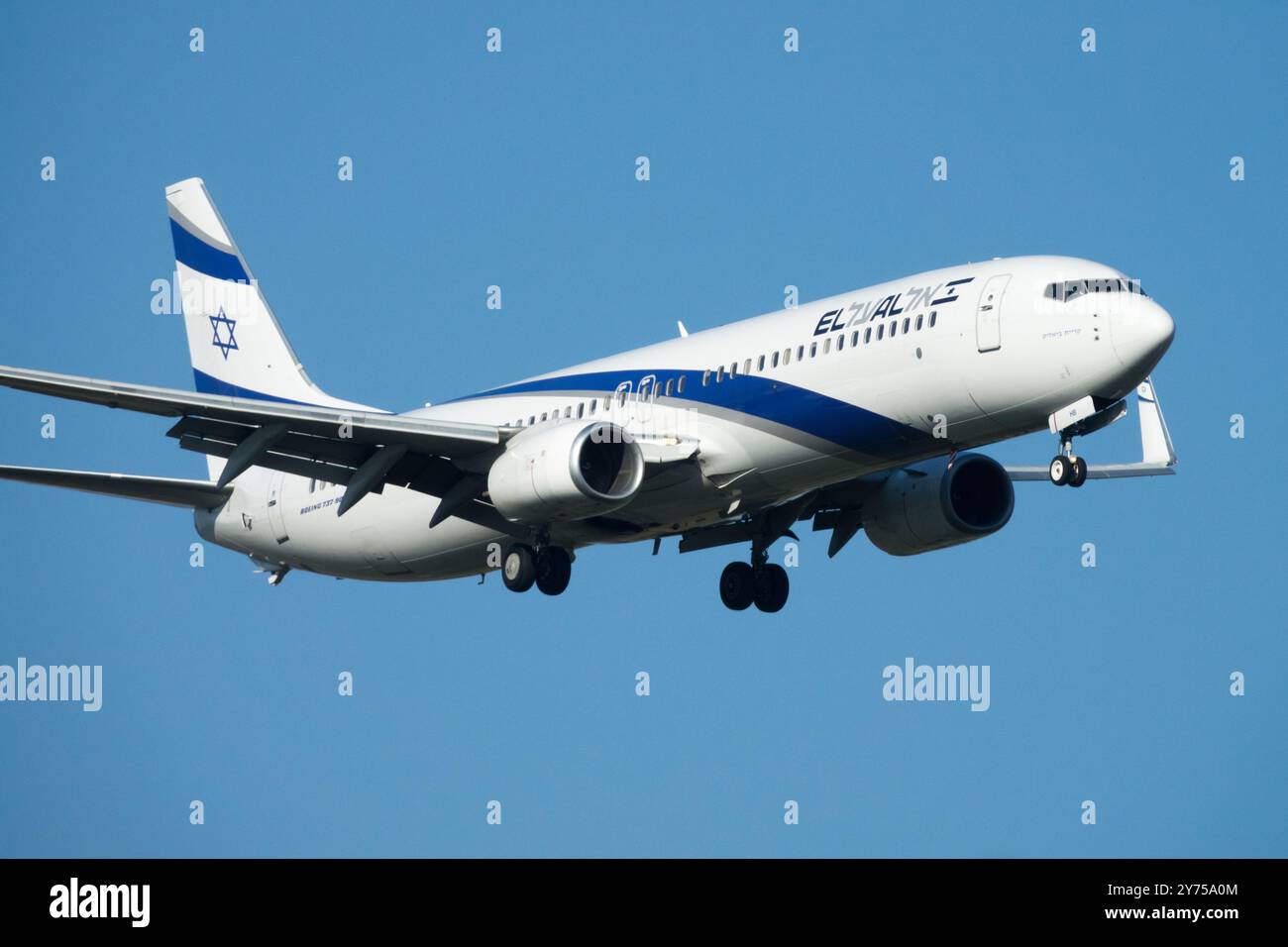 Boeing 737 958er hi-res stock photography and images - Alamy
