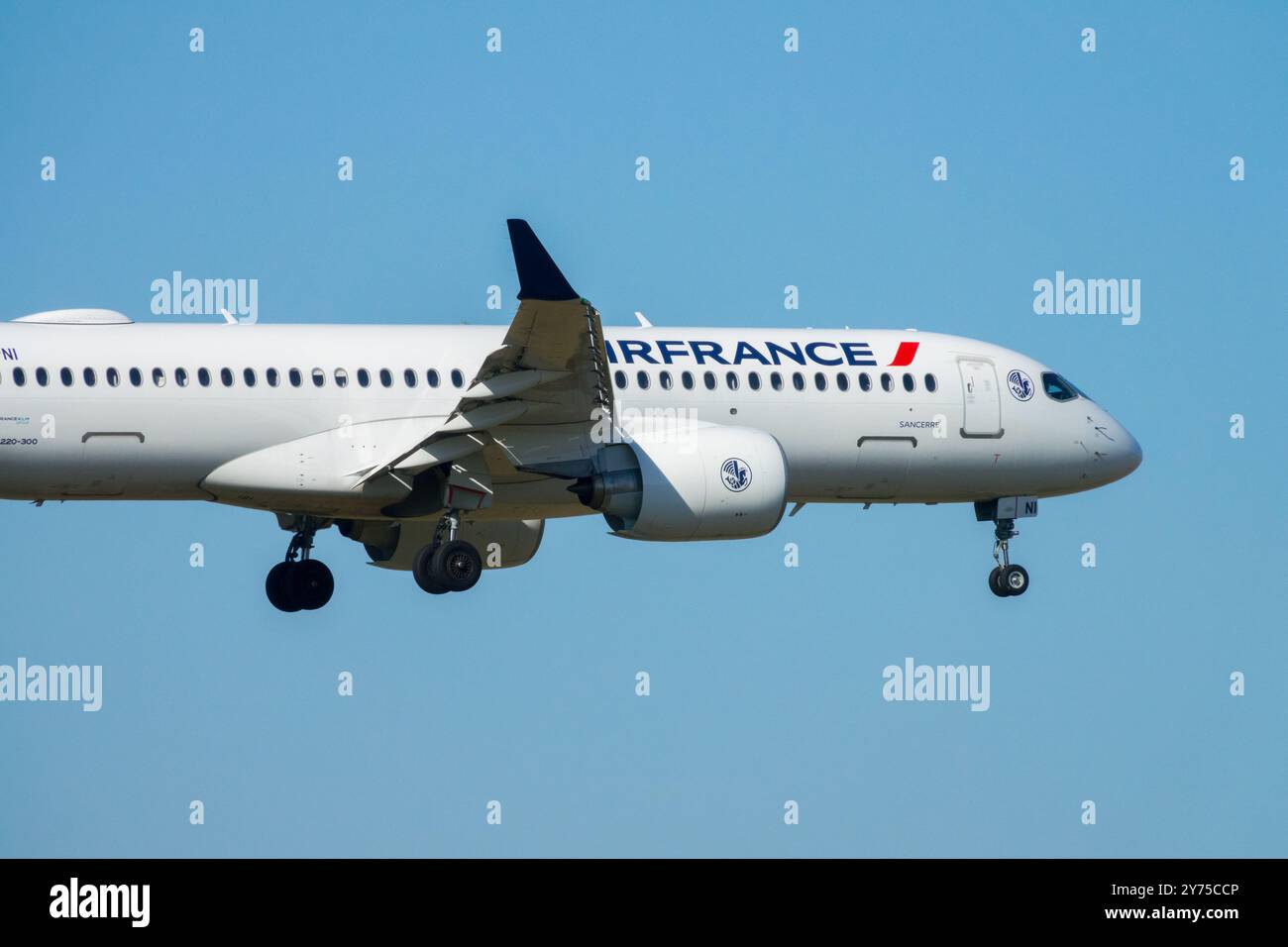 Airbus A220-300 Air France, Plane Landing Berlin Germany Stock Photo ...
