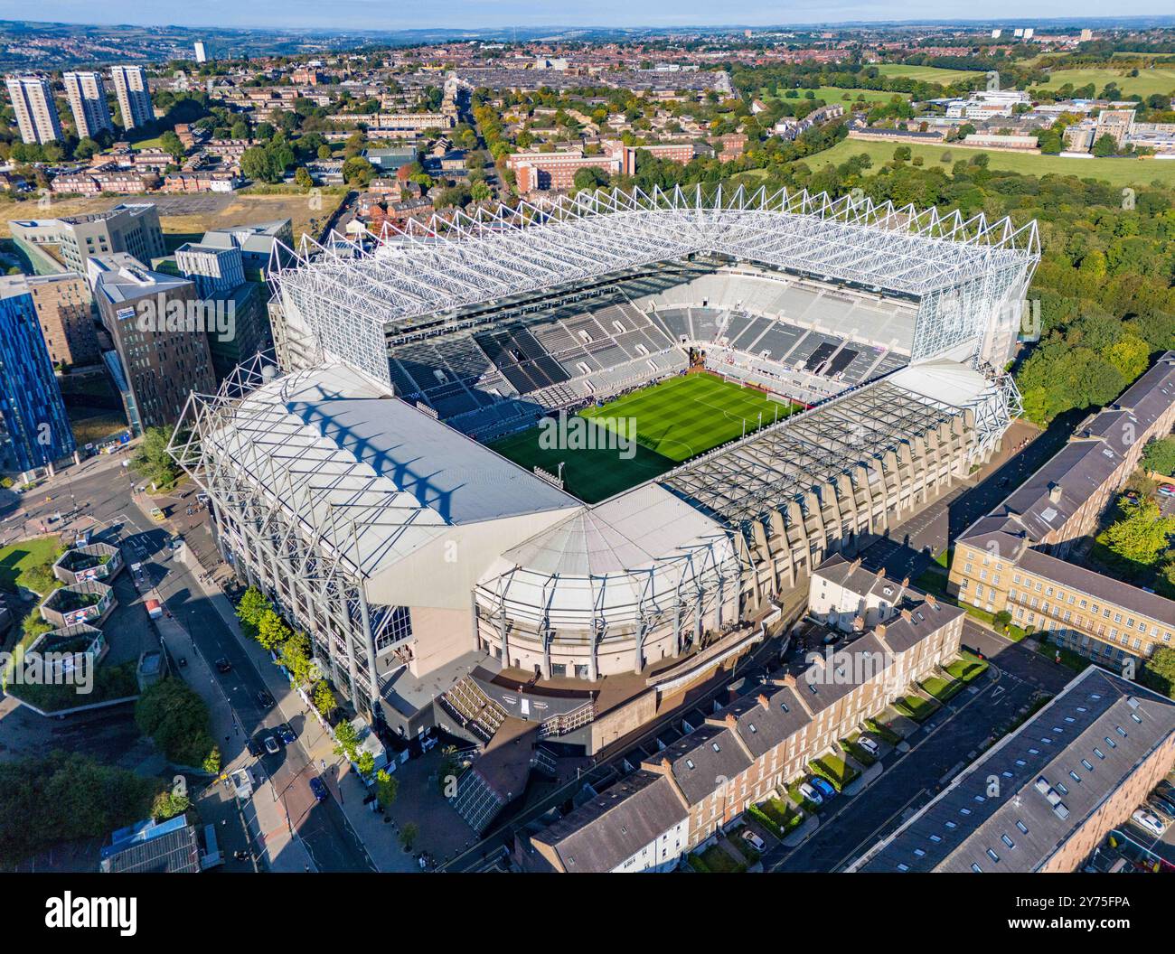 Newcastle stadium aerial hi-res stock photography and images - Alamy