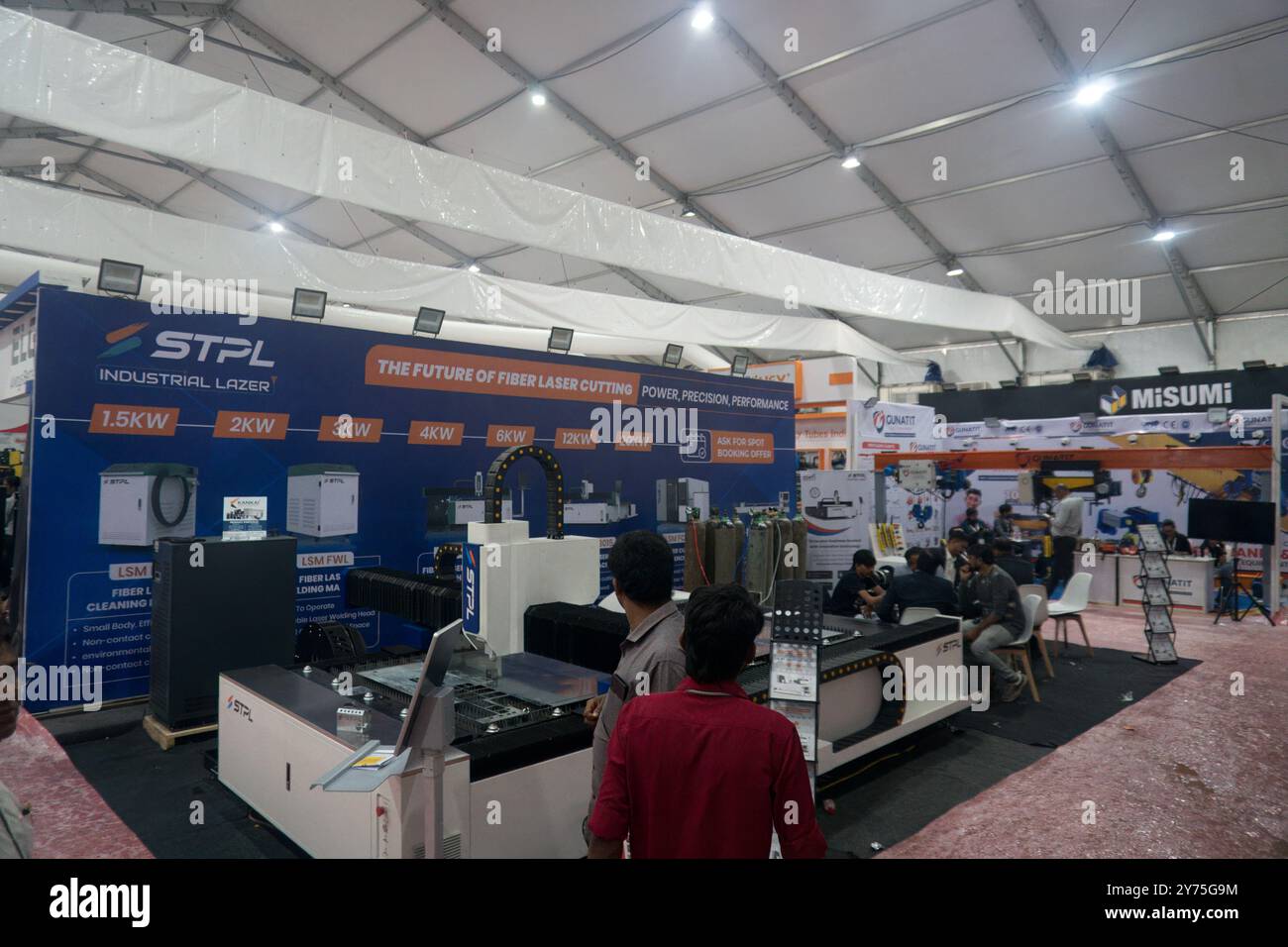 Railways technical center hi-res stock photography and images - Alamy