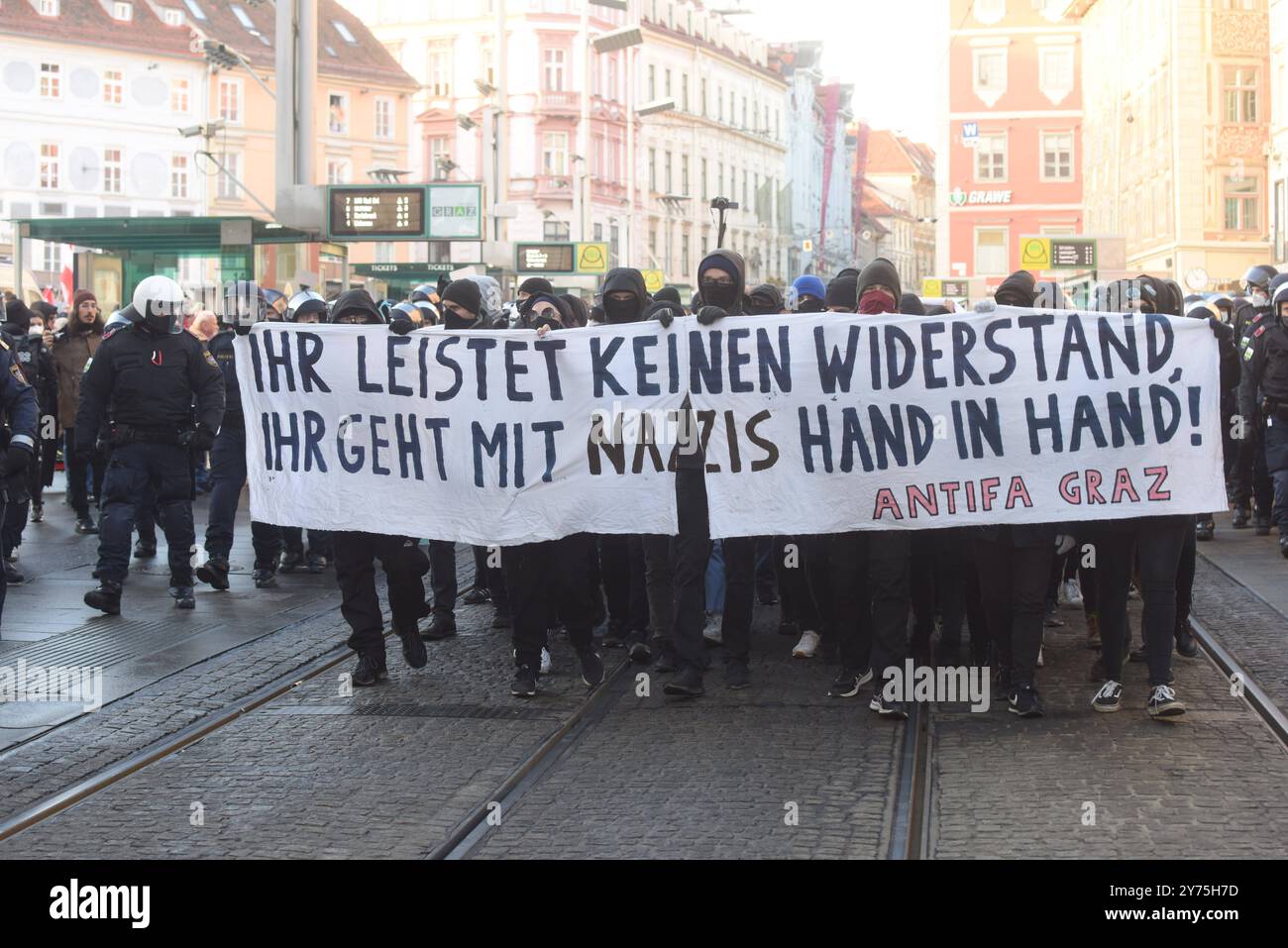Resistance and demonstration as normality in a democracy Resistance and ...