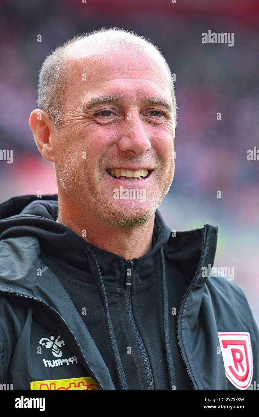 Regensburg, Germany. 28th Sep, 2024. Soccer: Bundesliga 2, Jahn ...