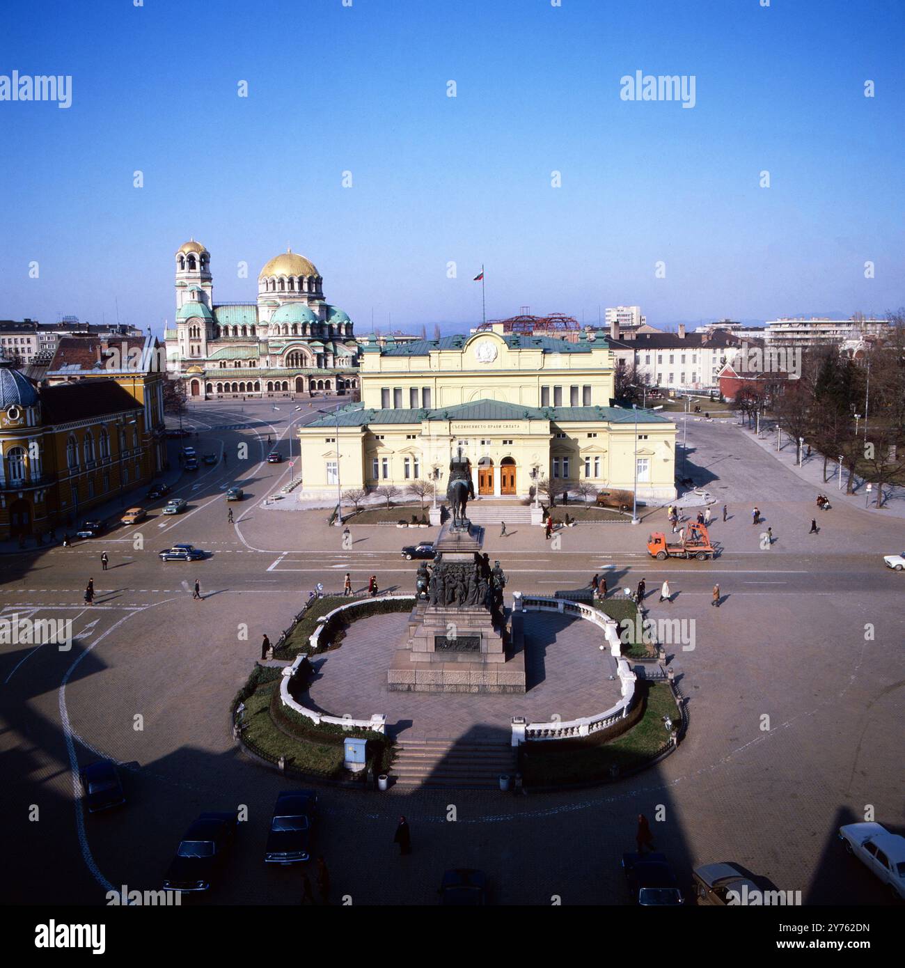 Lenin-Platz mit dem Parlamentsgebäude in der Hauptstadt Sofia, im ...
