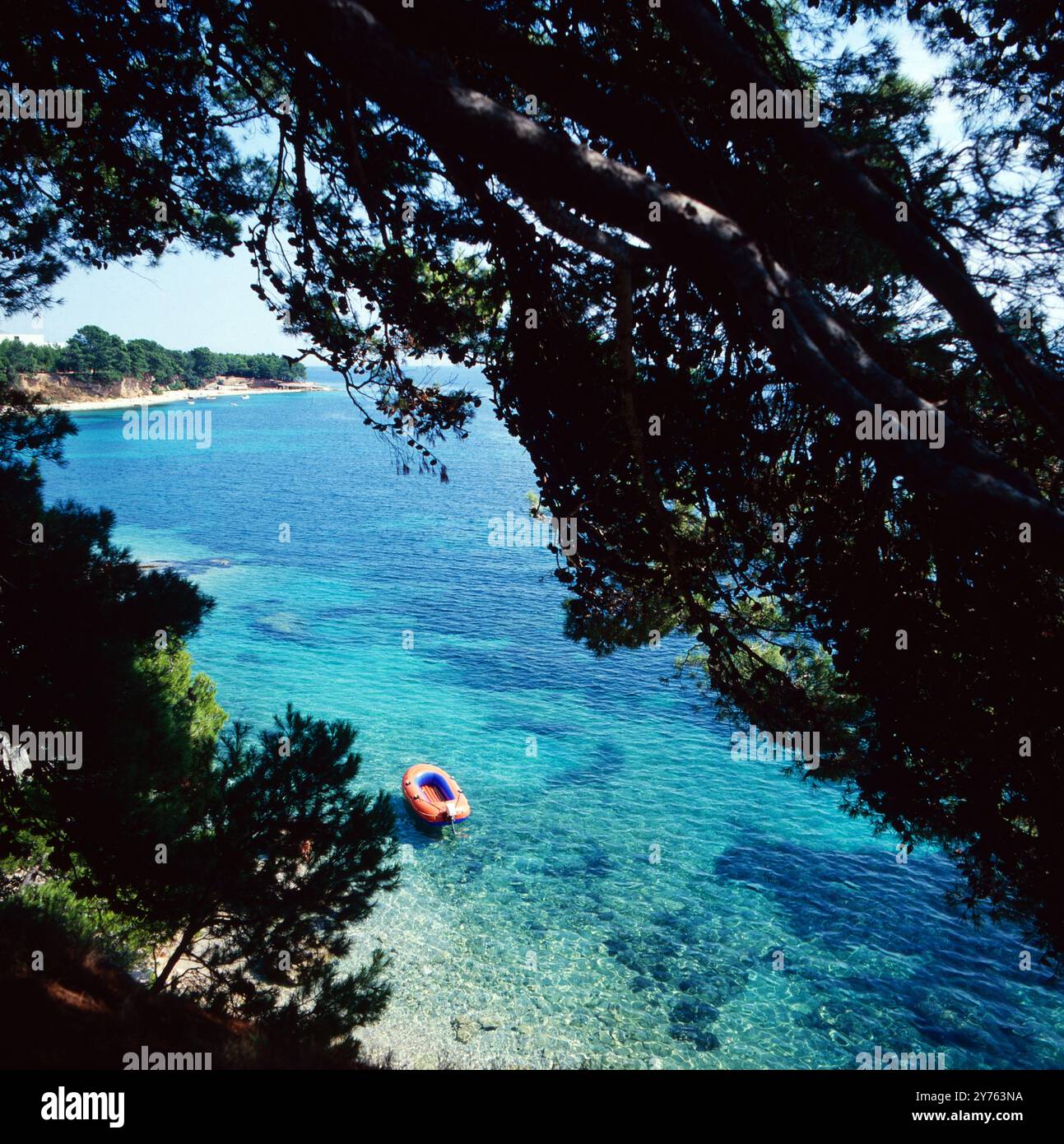 Am Strand von Bol auf der Insel Brac in der Region Kroatien ...