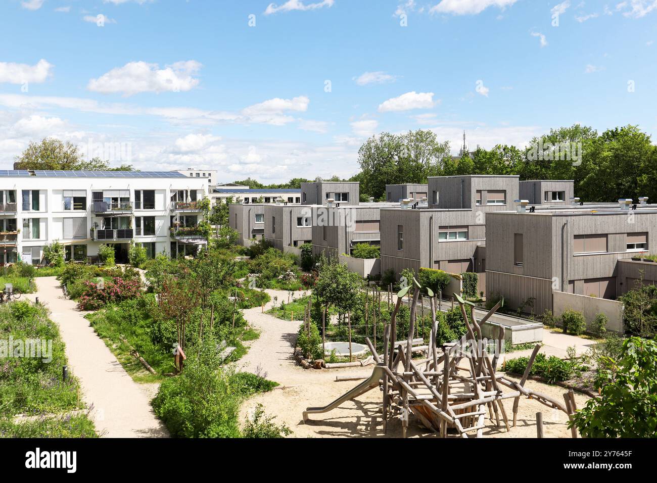 Residential area with ecological and sustainable green residential ...