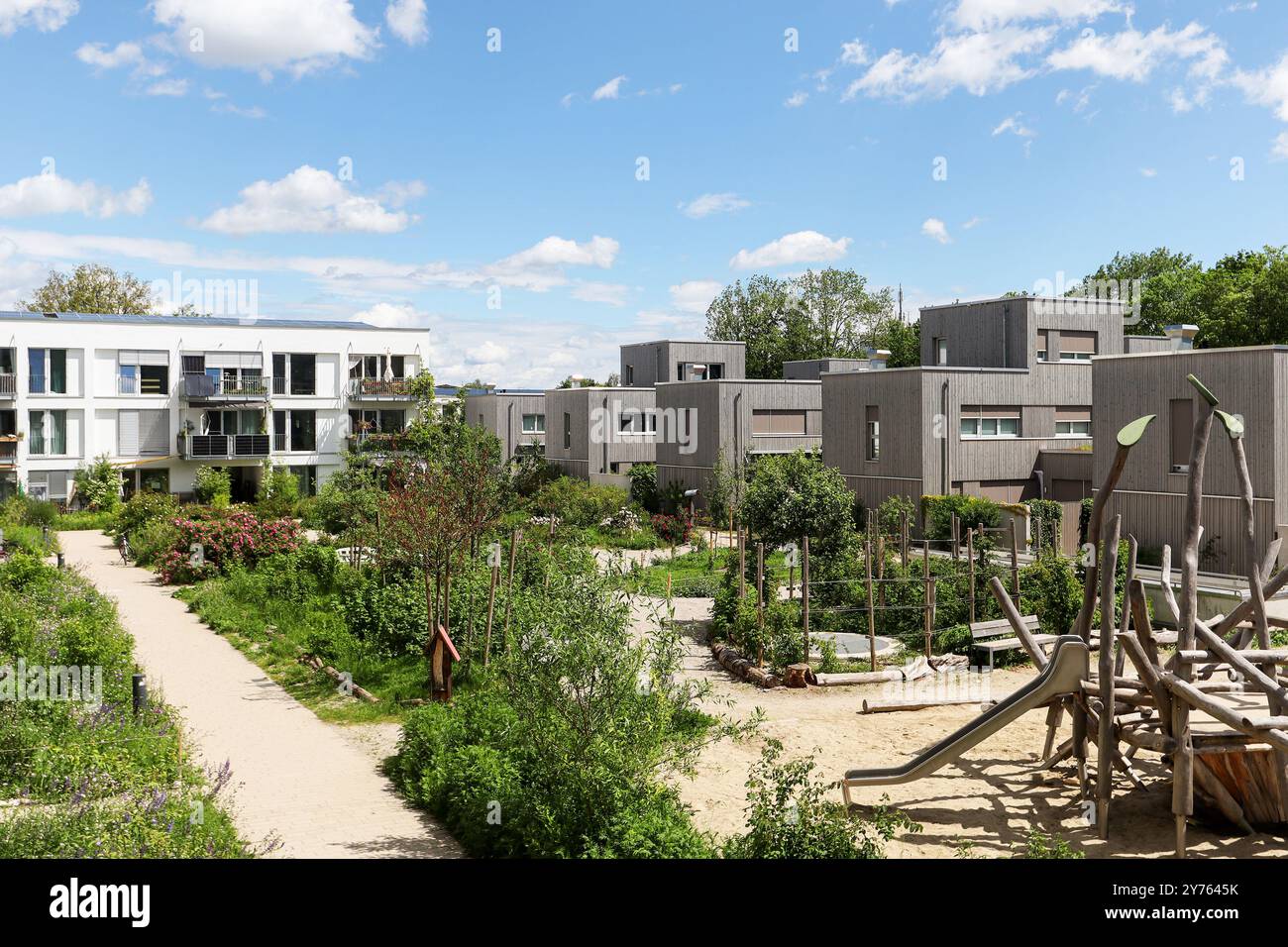 Residential area with ecological and sustainable green residential ...