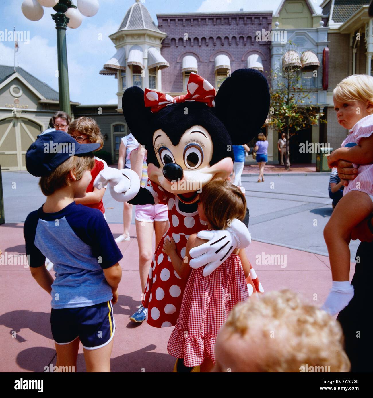 Kinder disneyworld hi-res stock photography and images - Alamy