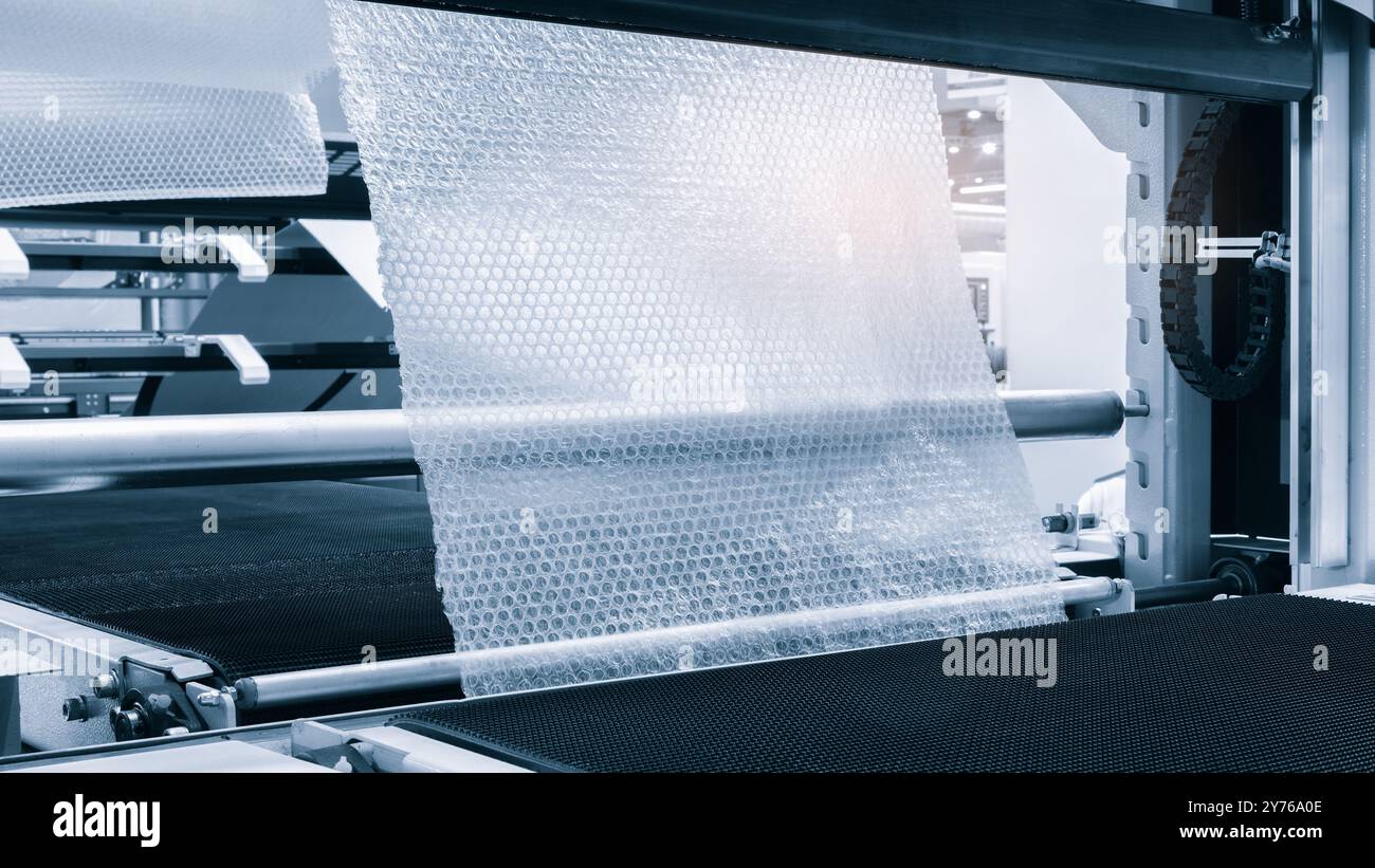 Automatic polyethylene air-bubble packaging roll tape film machine with ...