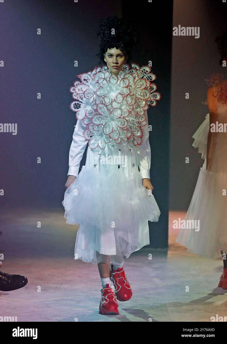 Paris, France. 28th Sep, 2024. A model walks the runway during the Noir ...