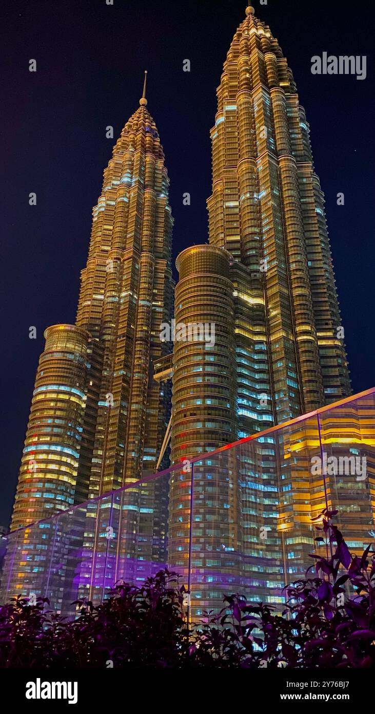 petronas, twin tower, batu caves, Malaysia Stock Photo - Alamy