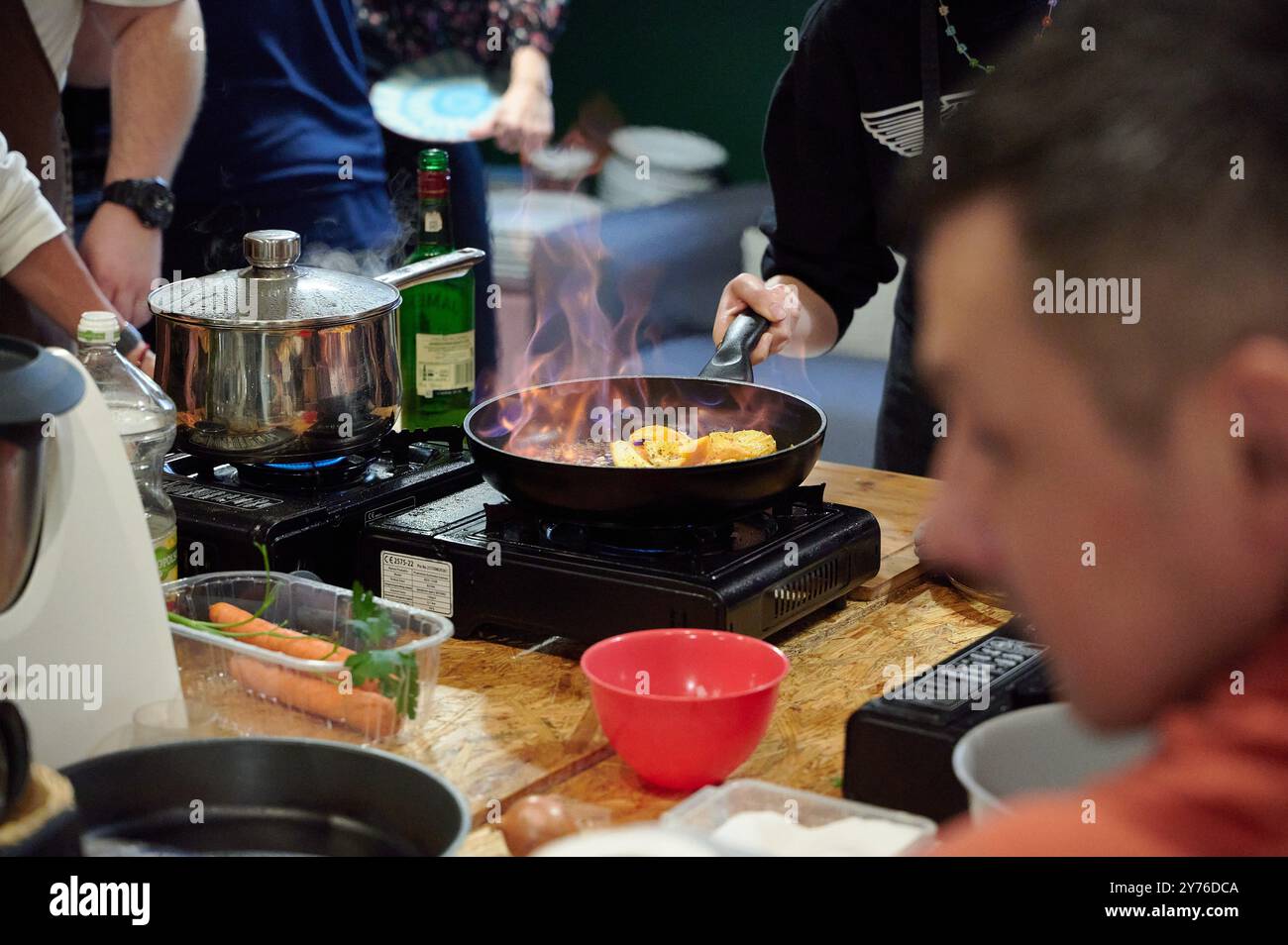 Chef flambeing food in frying hi-res stock photography and images - Alamy