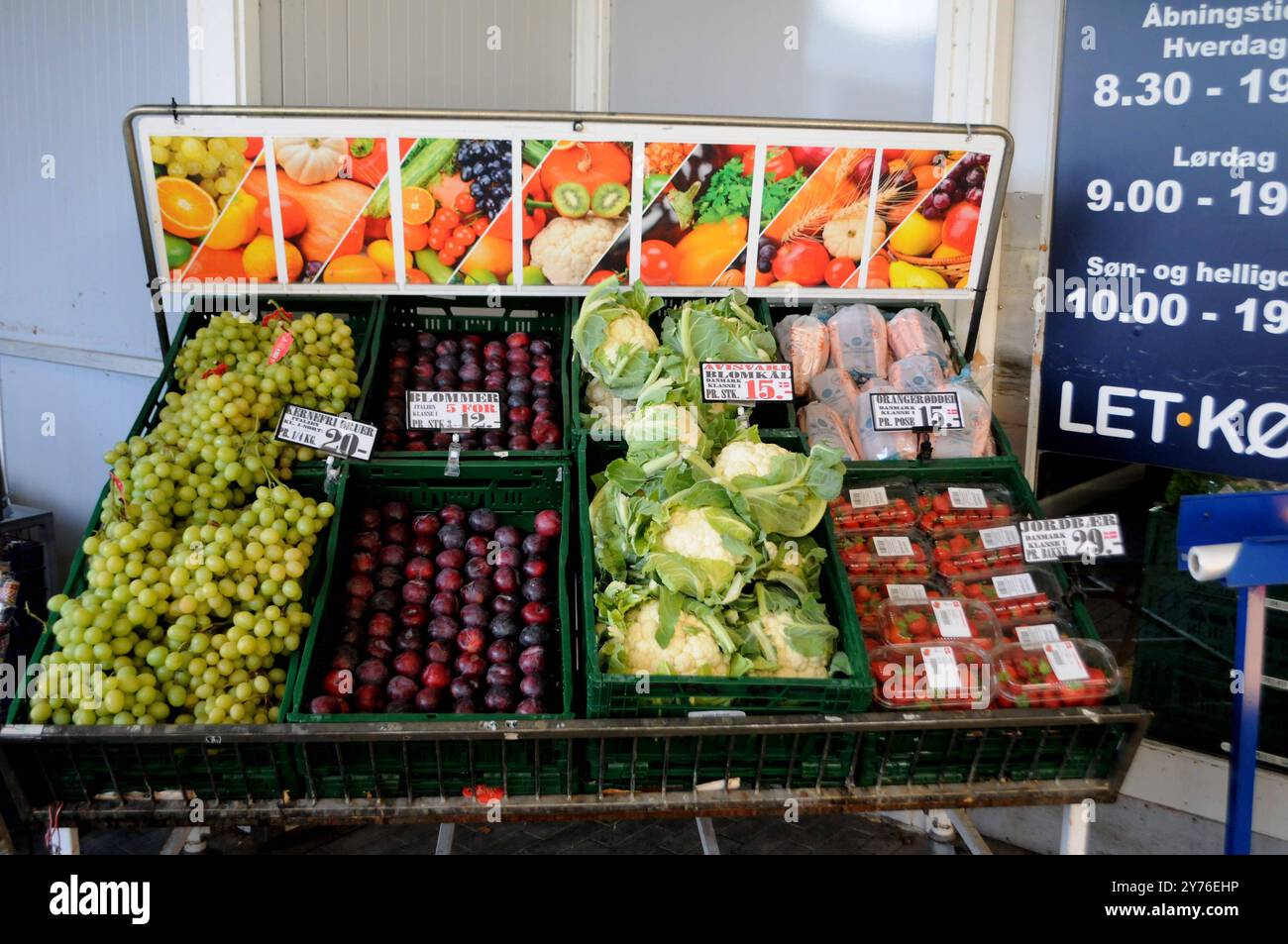Copenhagen/ DenmarK/27 september 2024/Fruit and vegetables market in ...