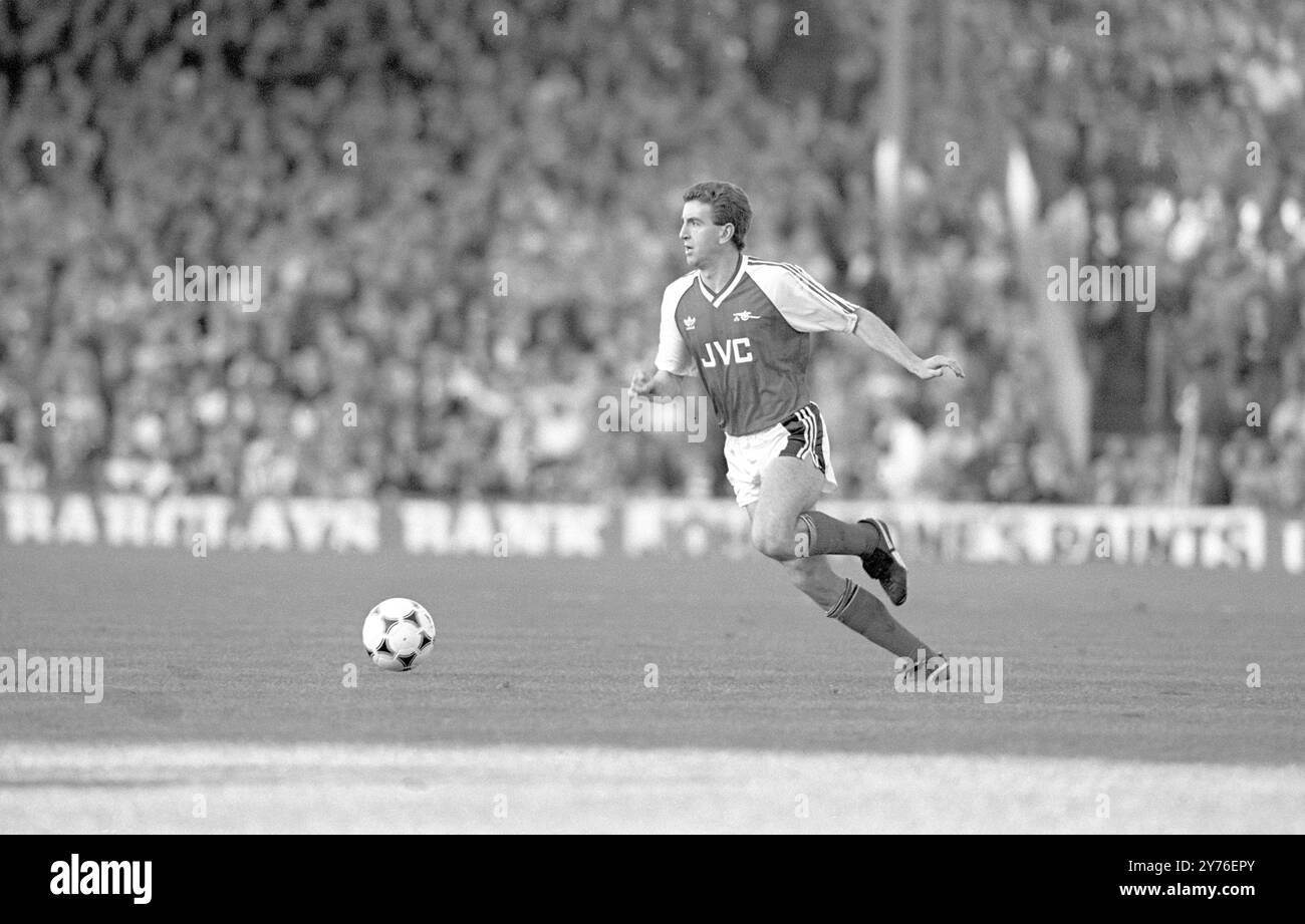Nigel Winterburn, defender, Arsenal FC Stock Photo - Alamy