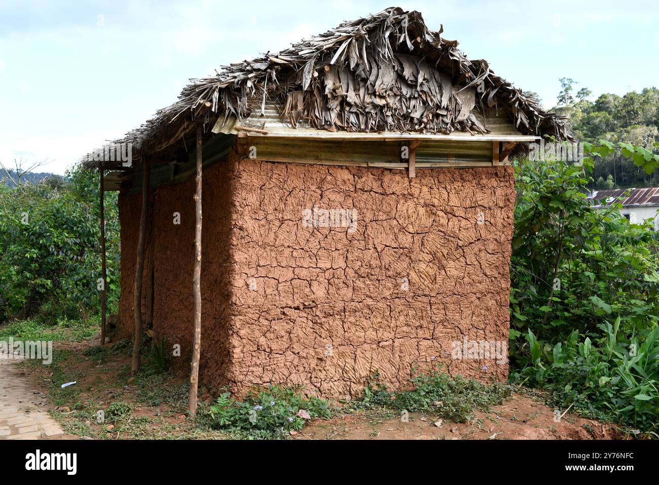 Andasibe, rural municipality. Traditional adobe house. Moramanga ...