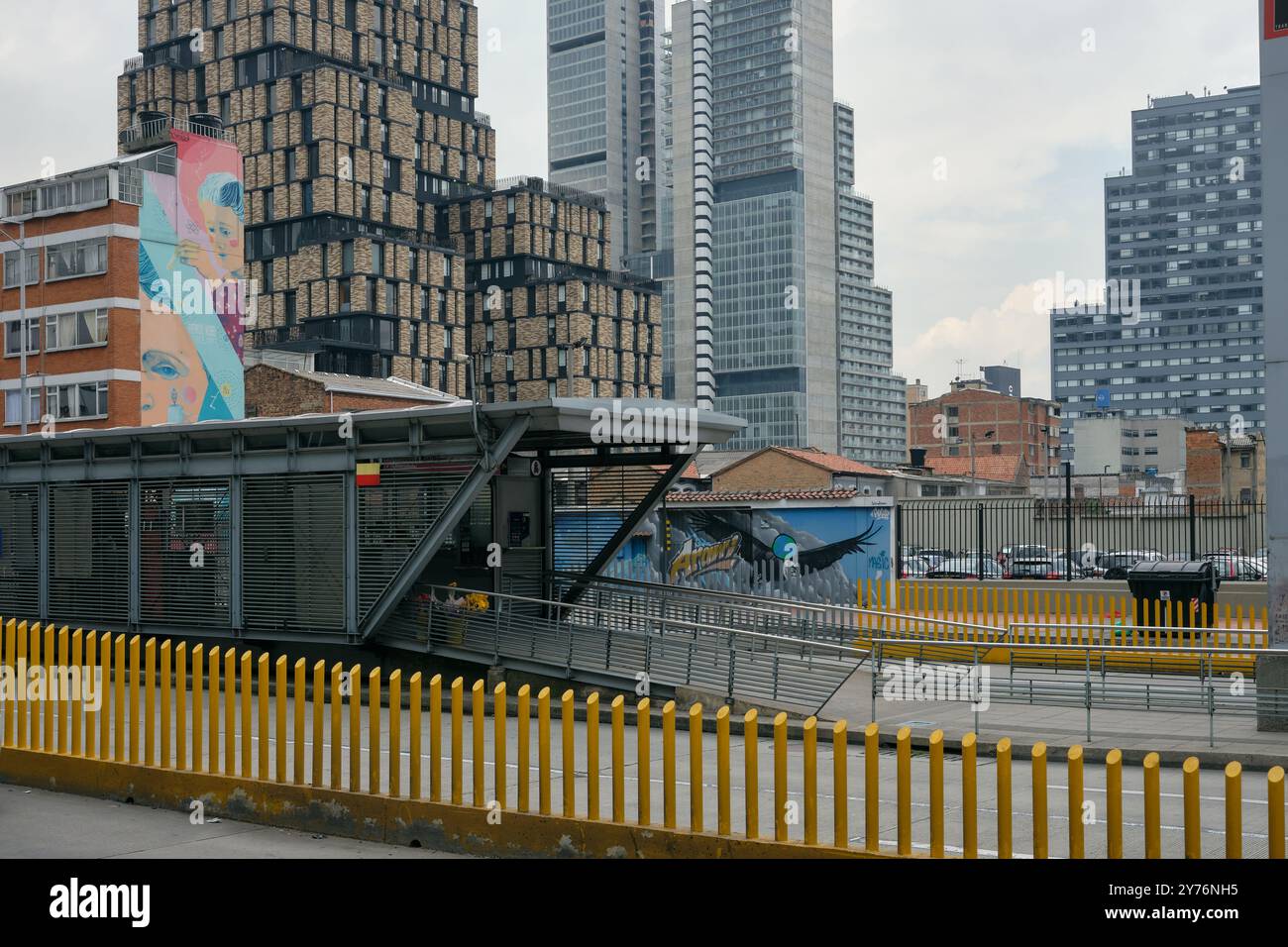 Transmilenio bus stop in Bogota city centre, Colombia Stock Photo - Alamy