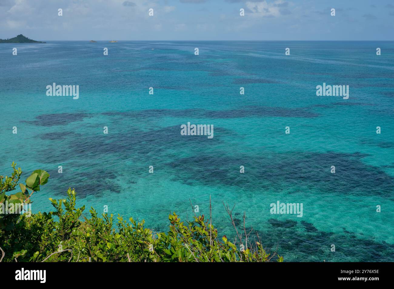 view from cayo cangrejo, crab key, in Providencia island, Colombia ...