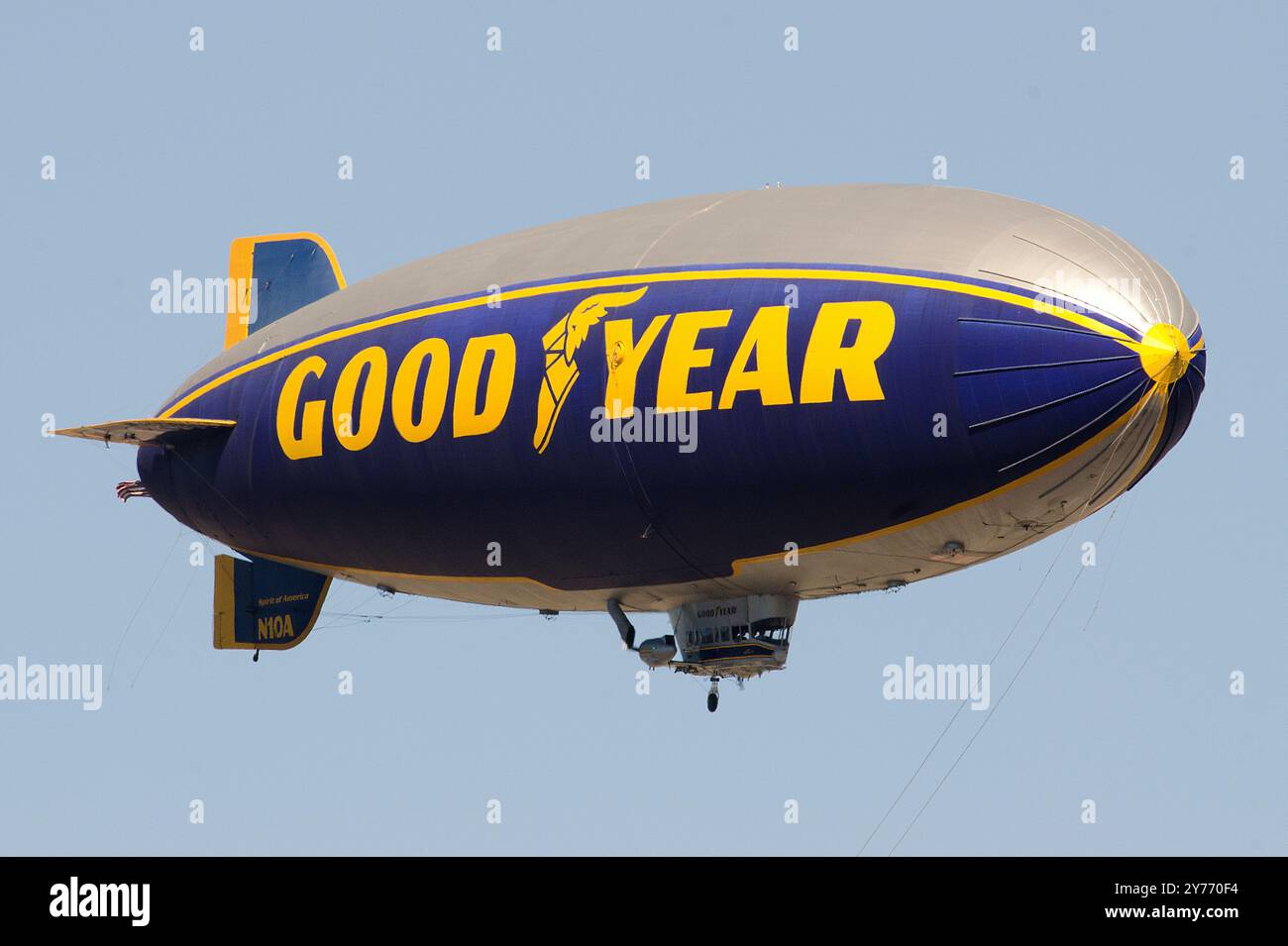 Blimp hangar aerial hi-res stock photography and images - Alamy