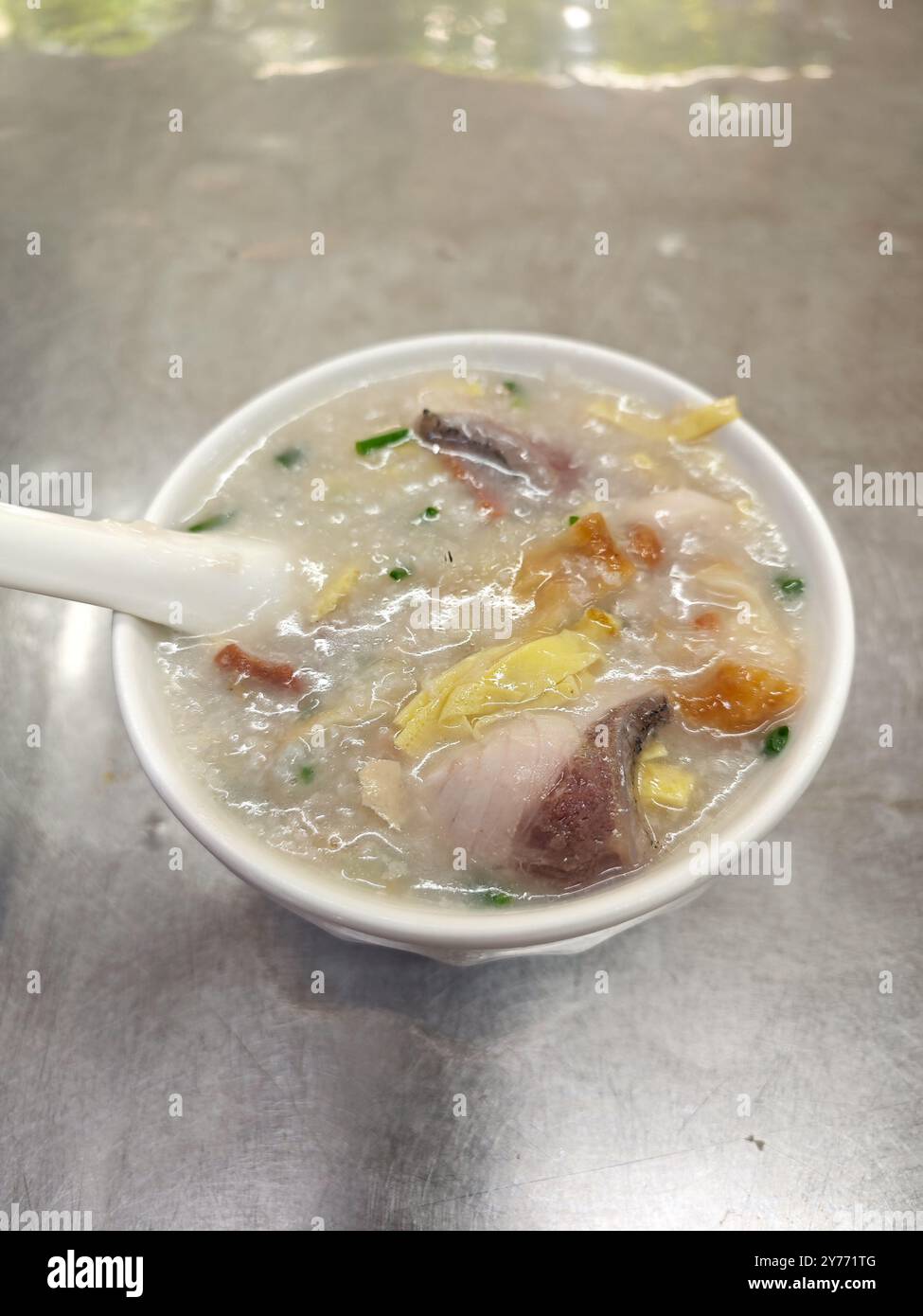 Chinese congee in the restaurant Stock Photo - Alamy
