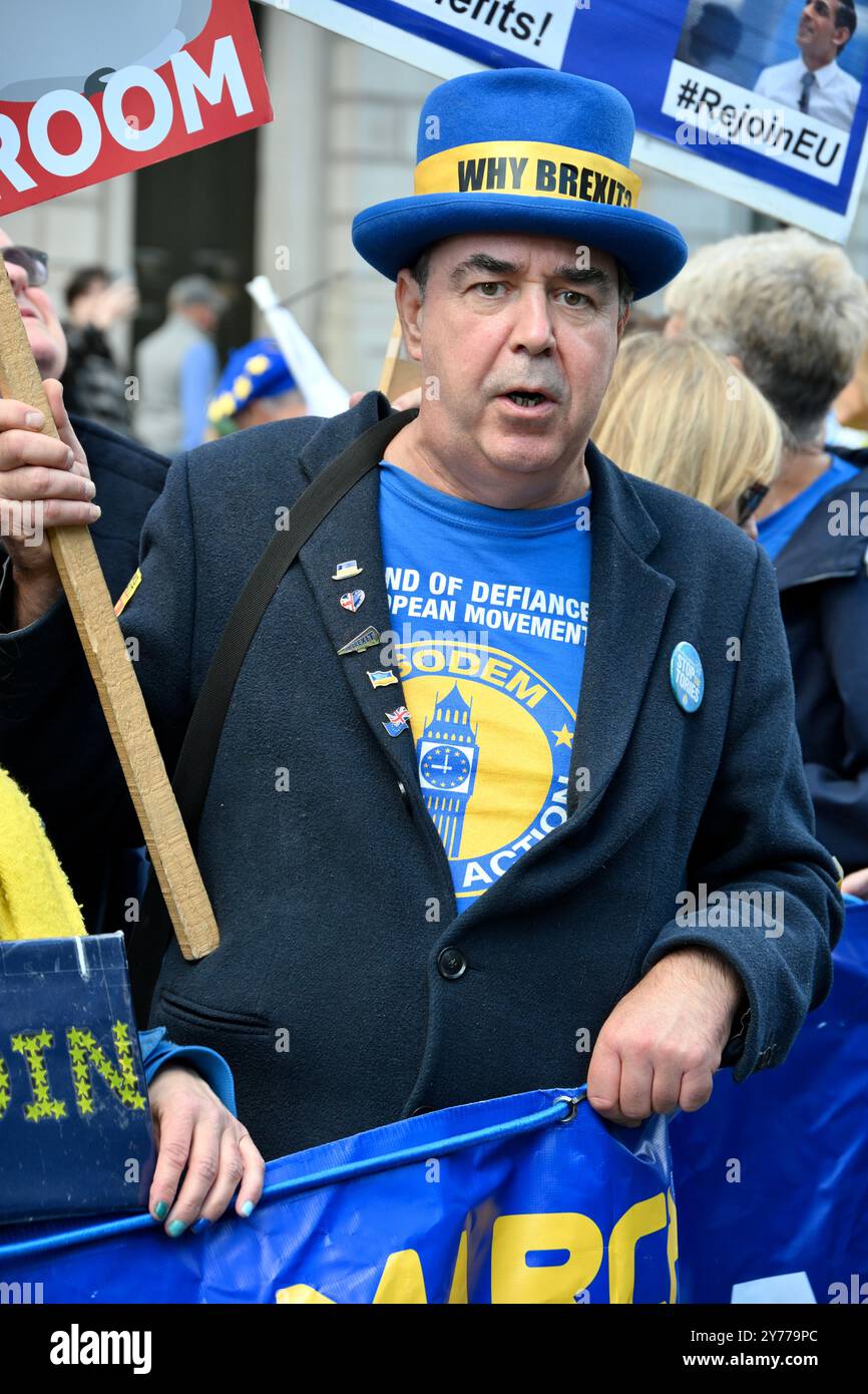 London, UK. Steve Bray, National Rejoin March from Park Lane to ...