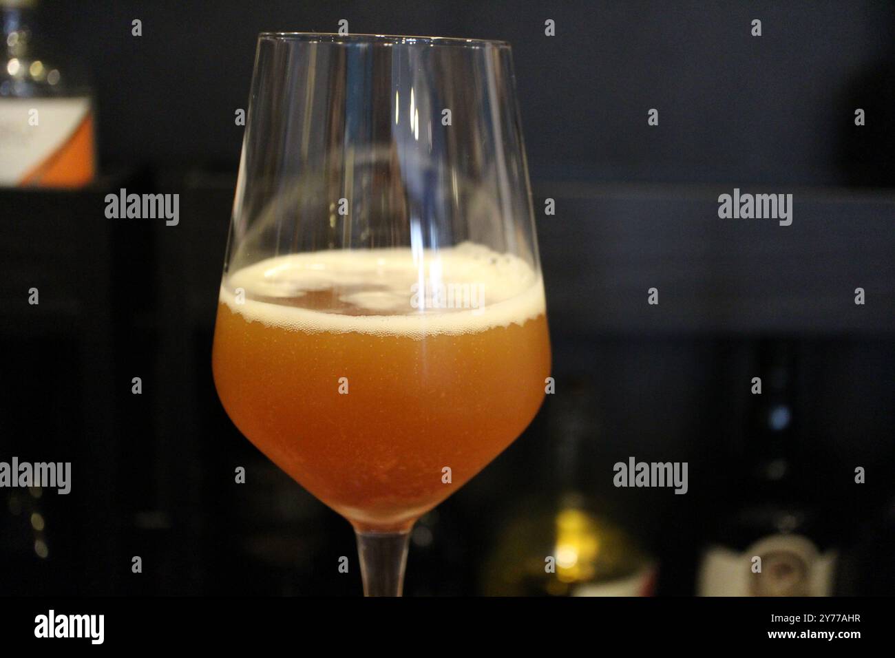 A glass of craft ginger ale Stock Photo - Alamy