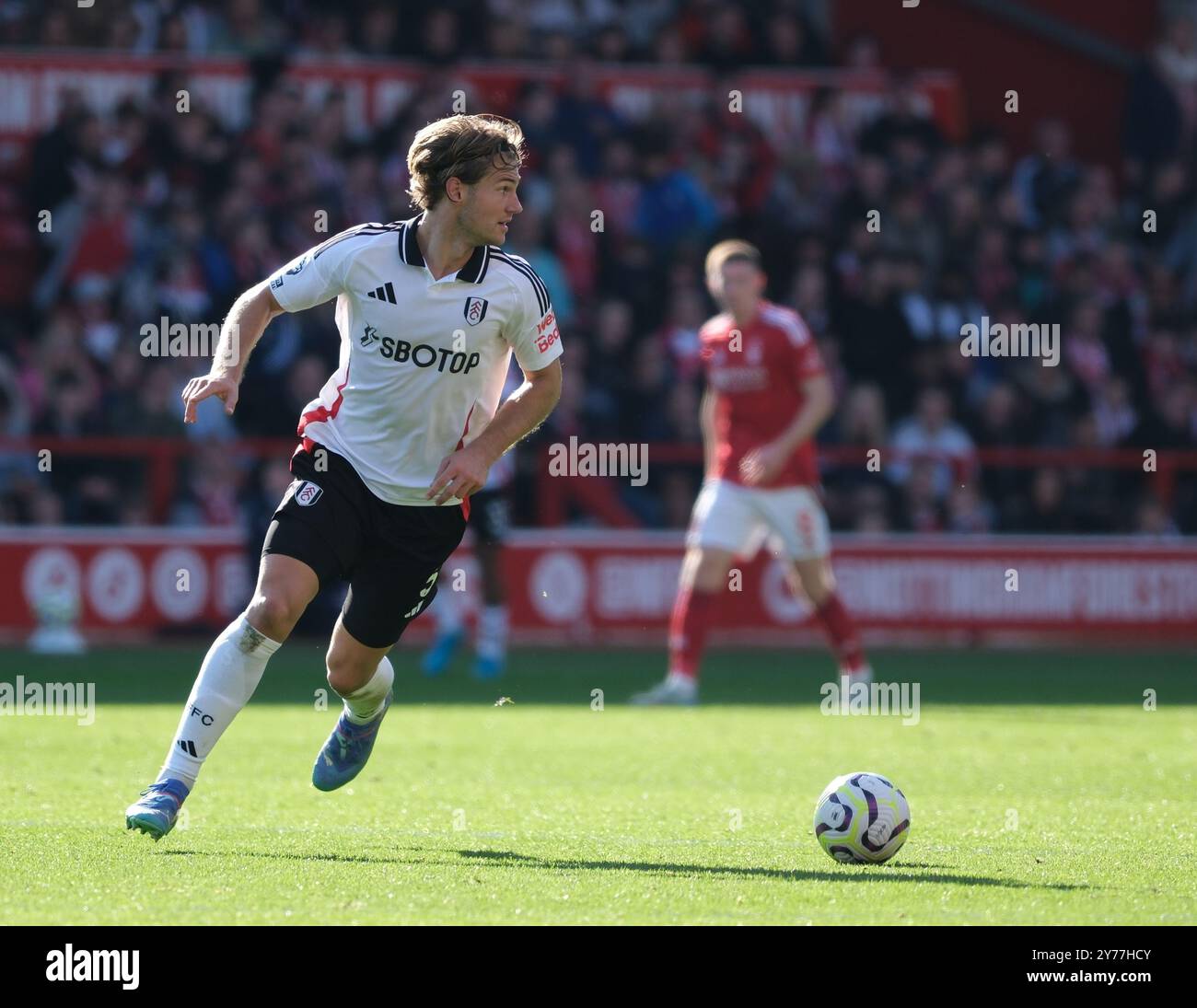 The City Ground, Nottingham, UK. 28th Sep, 2024. Premier League ...