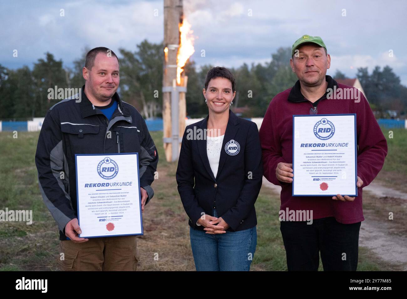 Dauban, Germany. 28th Sep, 2024. Robert Klauke (l) and Sebastian Müller ...