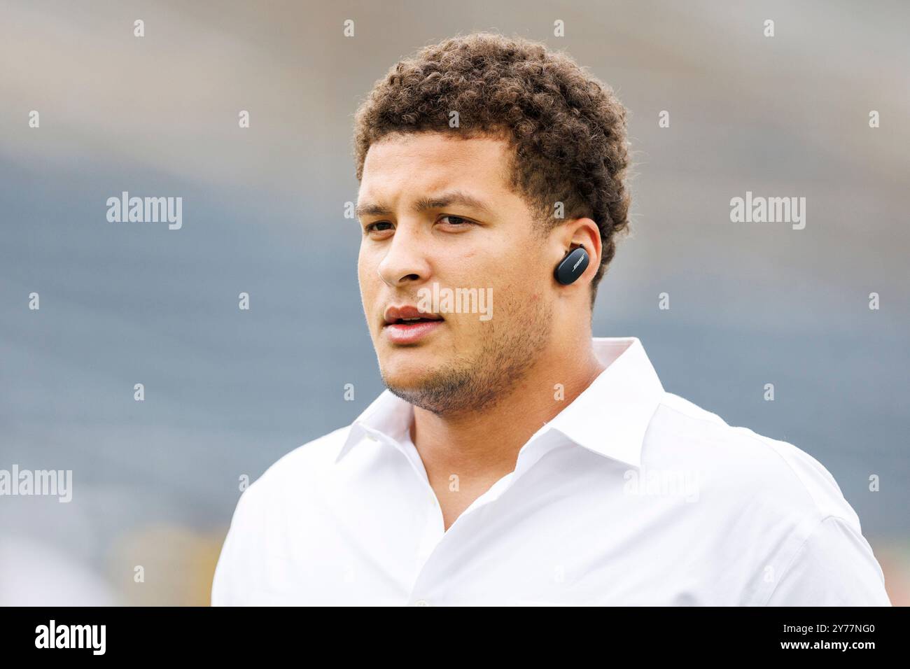 South Bend, Indiana, USA. 28th Sep, 2024. Notre Dame defensive lineman ...