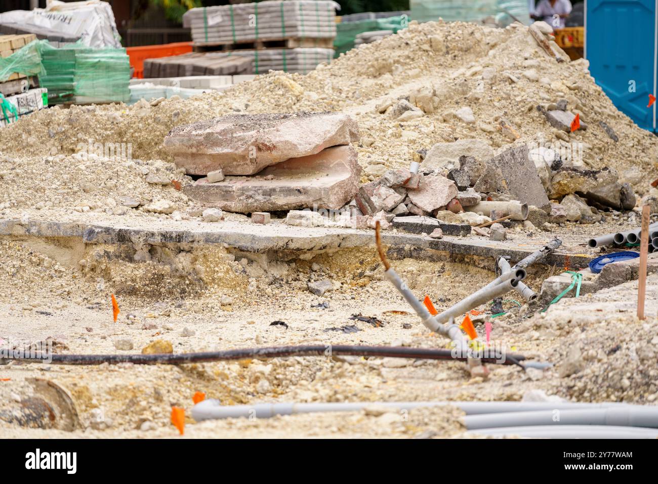 Road demolition and construction Stock Photo - Alamy