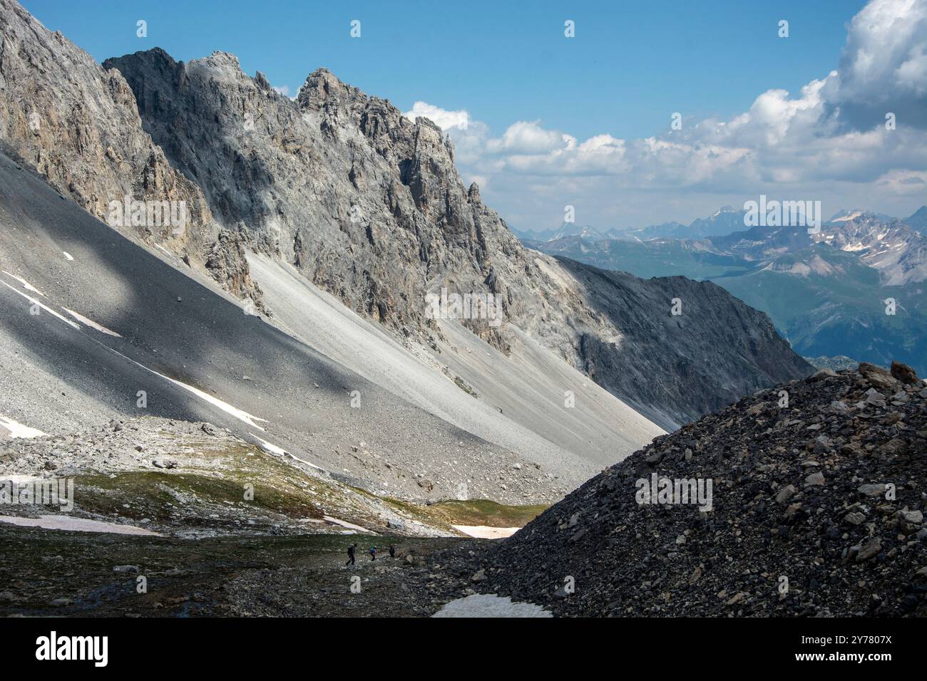 Alpine Gebirgslandschaft am Übergang zwischen dem Safiental und ...