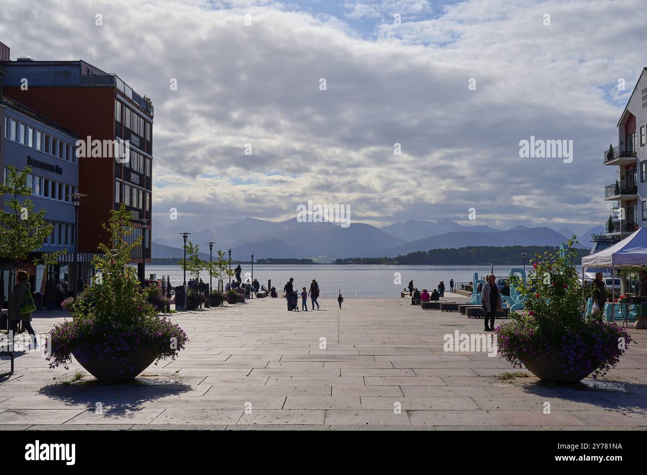 Molde market square, fjord landscape, flanked by buildings, people ...