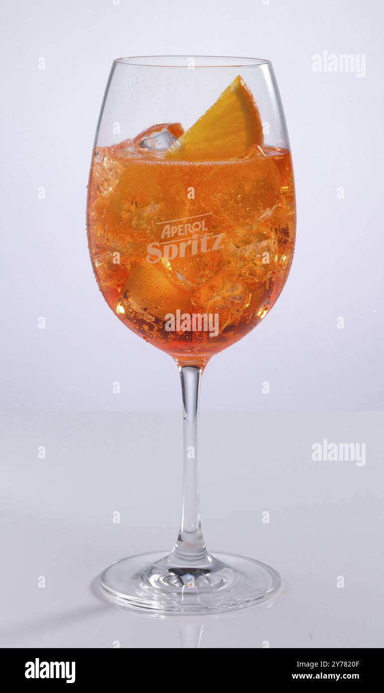 Aperol Spritz in front of a white background Stock Photo - Alamy