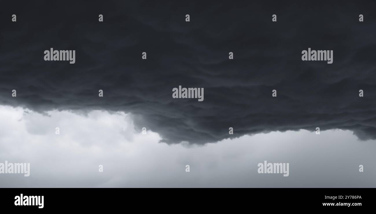 Cumulonimbus clouds threatening hi-res stock photography and images - Alamy