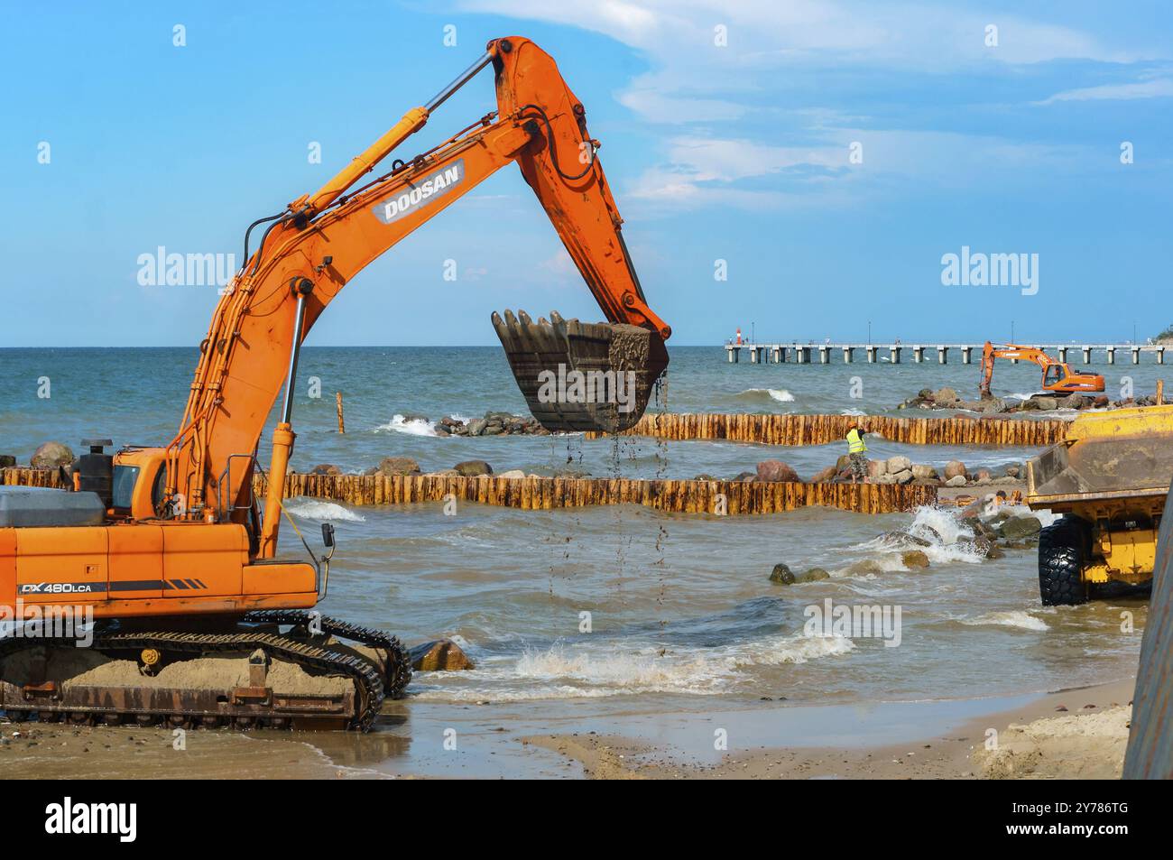 Construction site on ocean coast hi-res stock photography and images ...