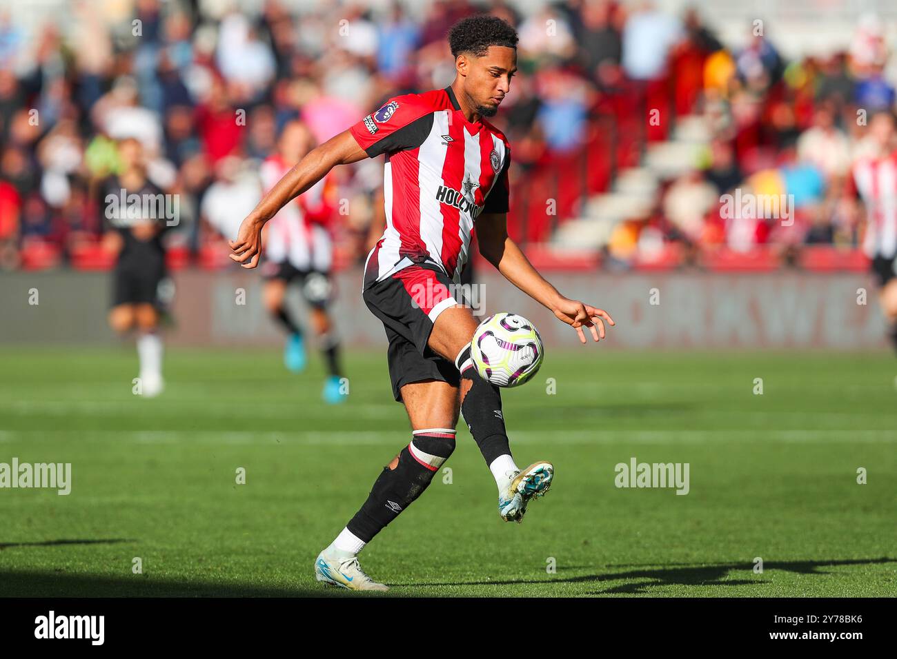 Kevin Schade of Brentford controls the ball during the Premier League ...