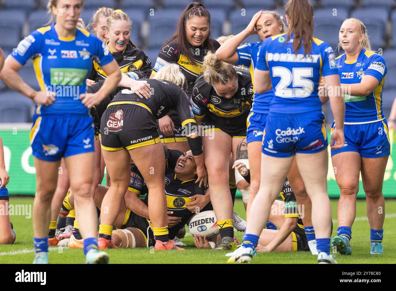 Kelsey Gentles of York Valkyrie celebrates her try Stock Photo - Alamy