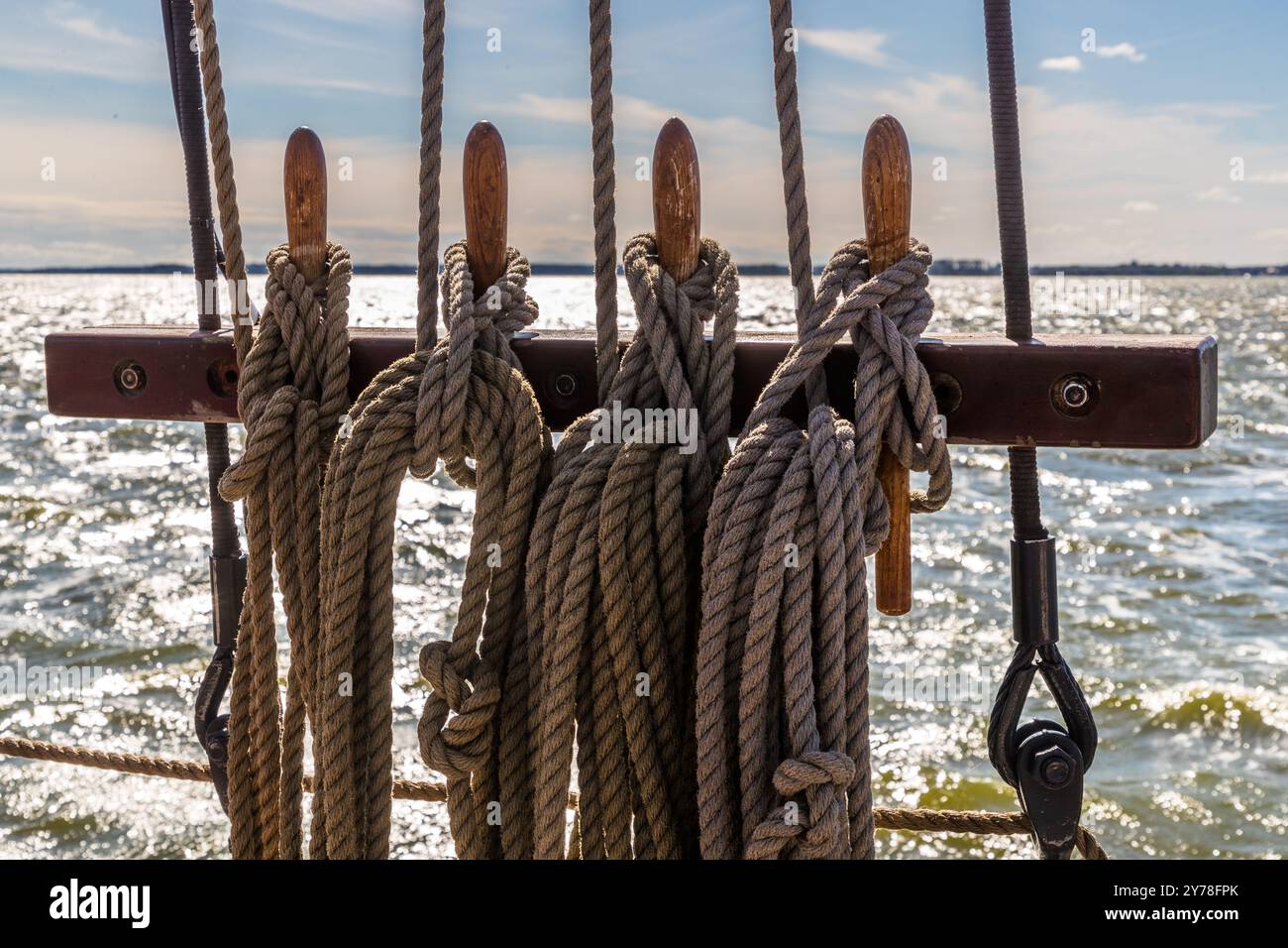 Topsail schooner sailing ship hi-res stock photography and images - Alamy
