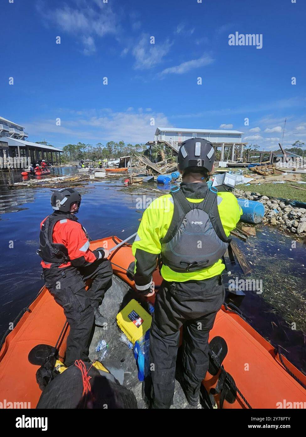 Coast Guard personnel from the Gulf Strike team and Station Pascagoula ...
