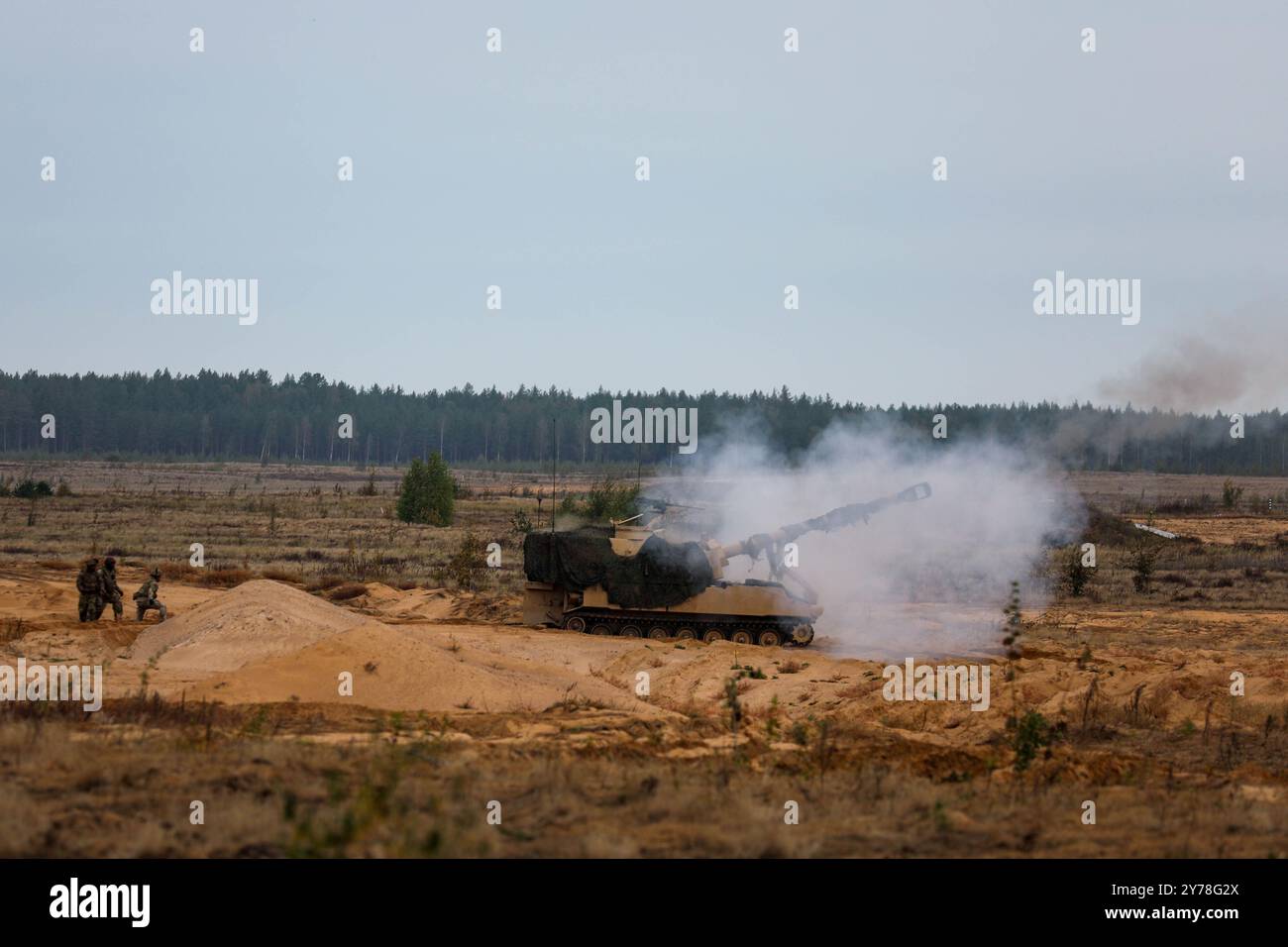 U.S. Army soldiers assigned to Alpha “Hotsteel” Battery, 1st Battalion ...