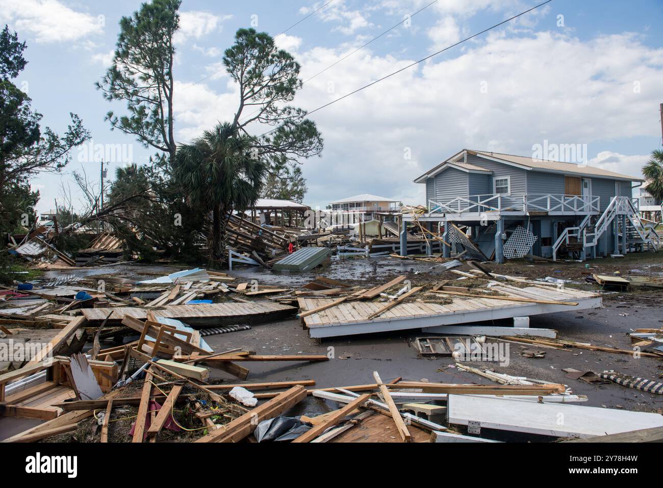 U.S. Airmen assigned to the 202nd Rapid Engineer Deployable Heavy ...
