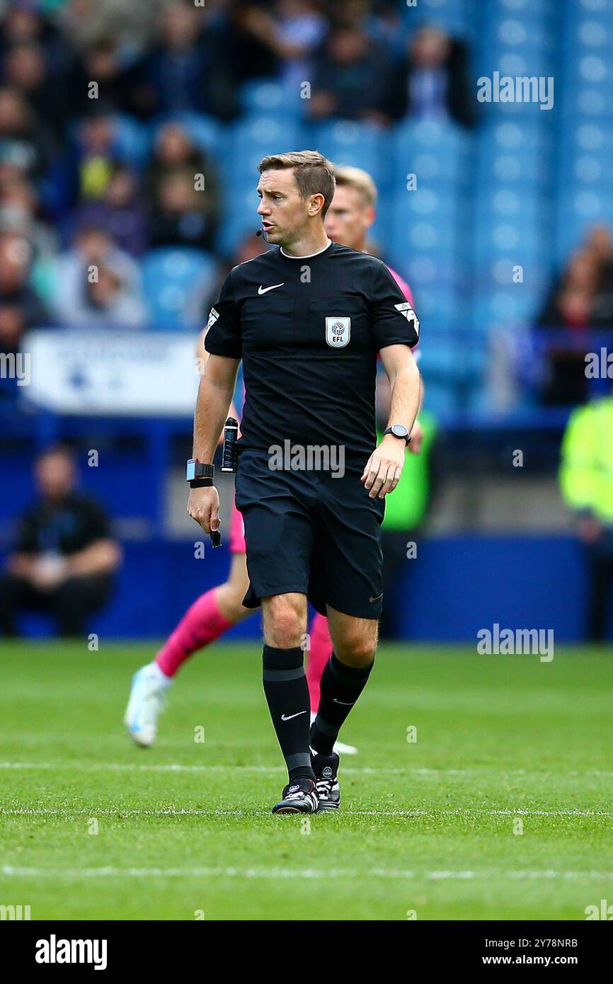 Hillsborough Stadium, Sheffield, England - 28th September 2024 Referee ...